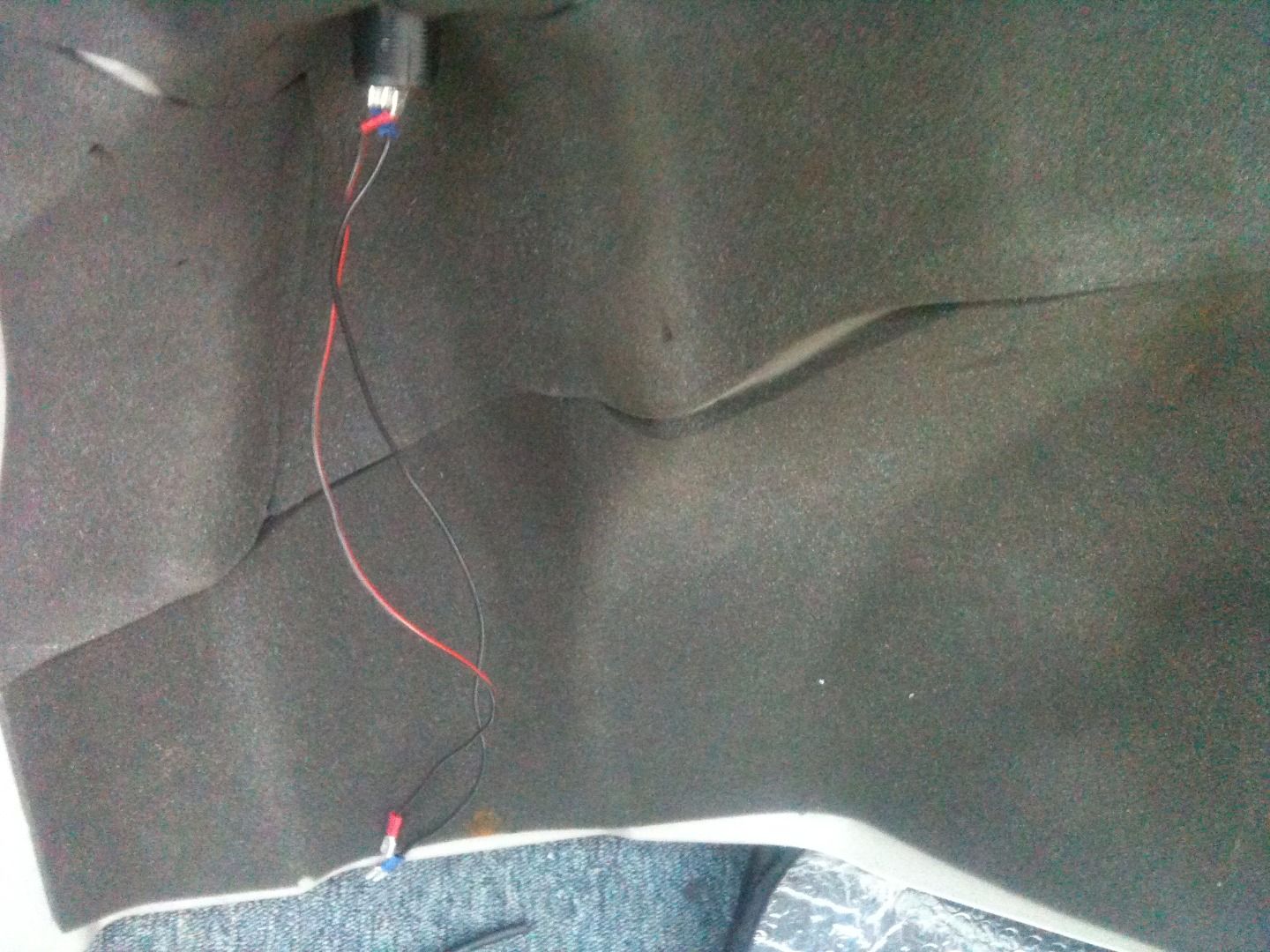 Trunk 12V Socket/plug for a Car : 5 Steps - Instructables