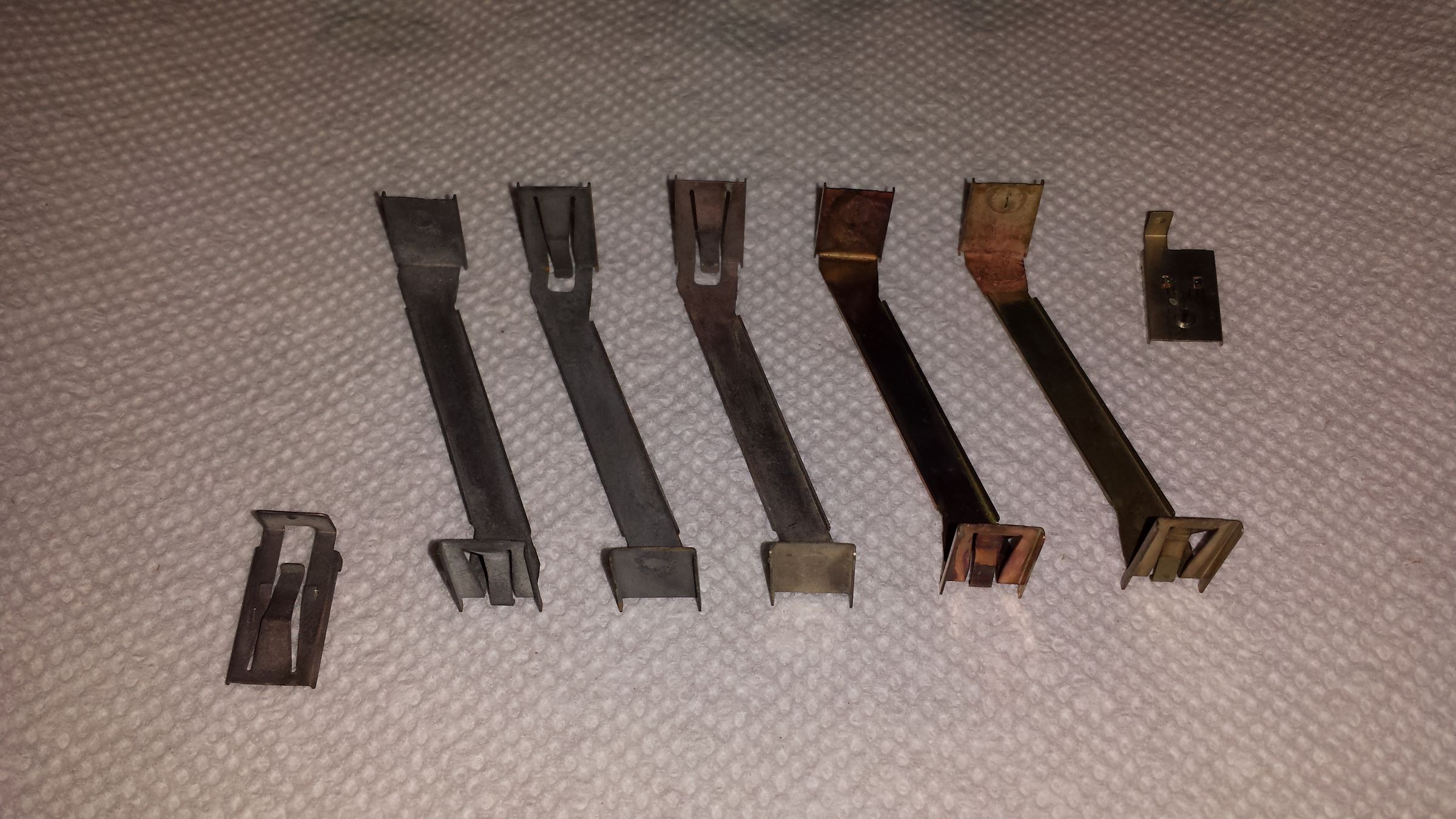 Restoring Corroded Battery Contacts : 7 Steps (with Pictures ...