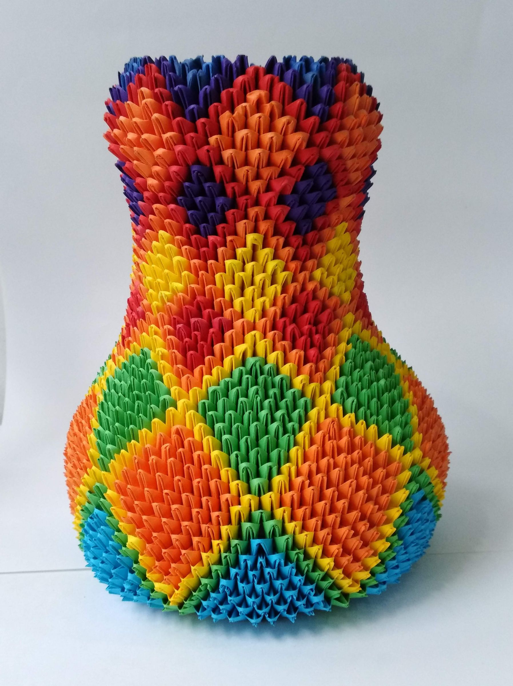 WATERPROOF Rainbow Origami Vase : 7 Steps (with Pictures) - Instructables