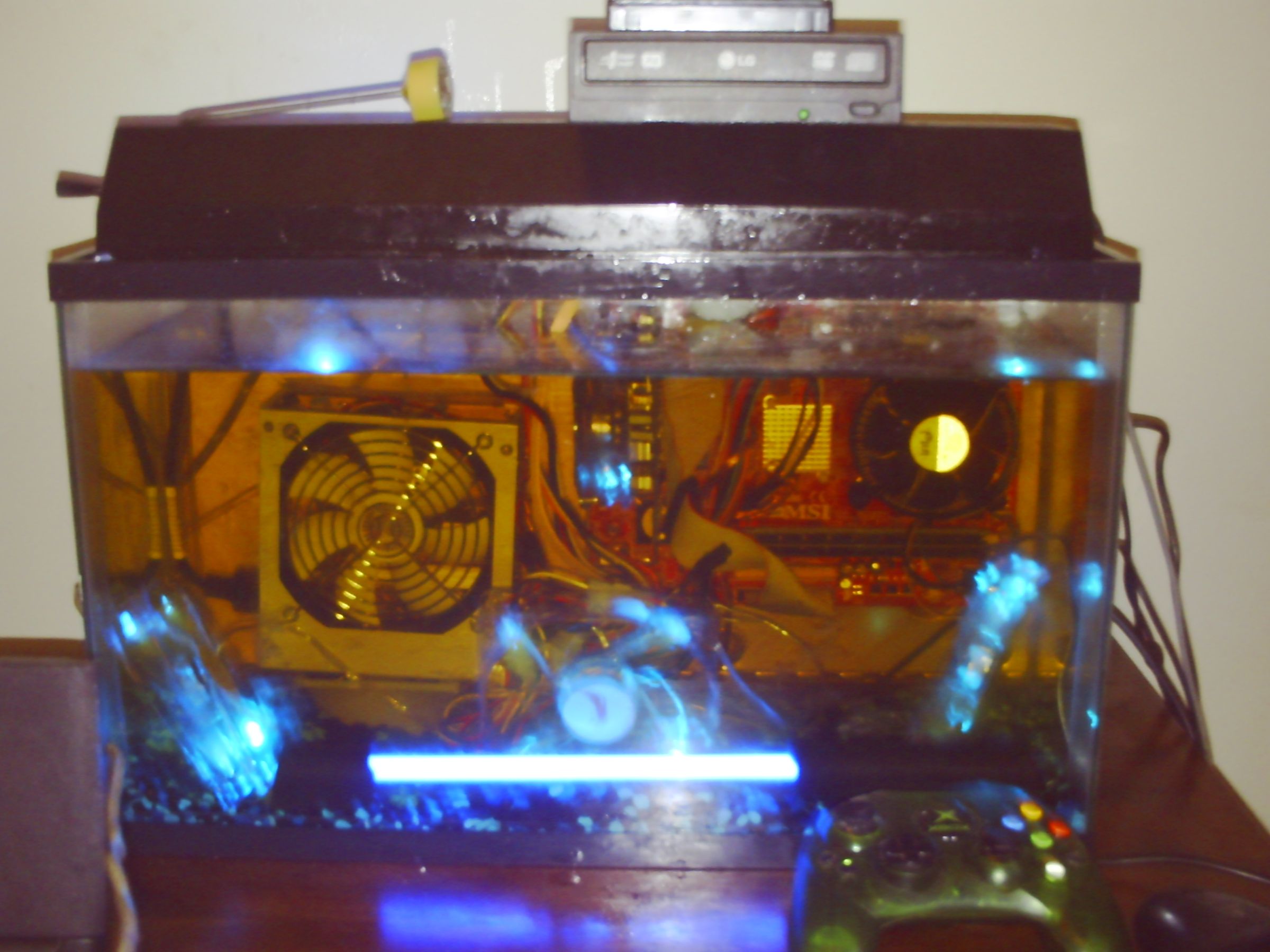 Oil Submerged Fish Tank Pc - Instructables