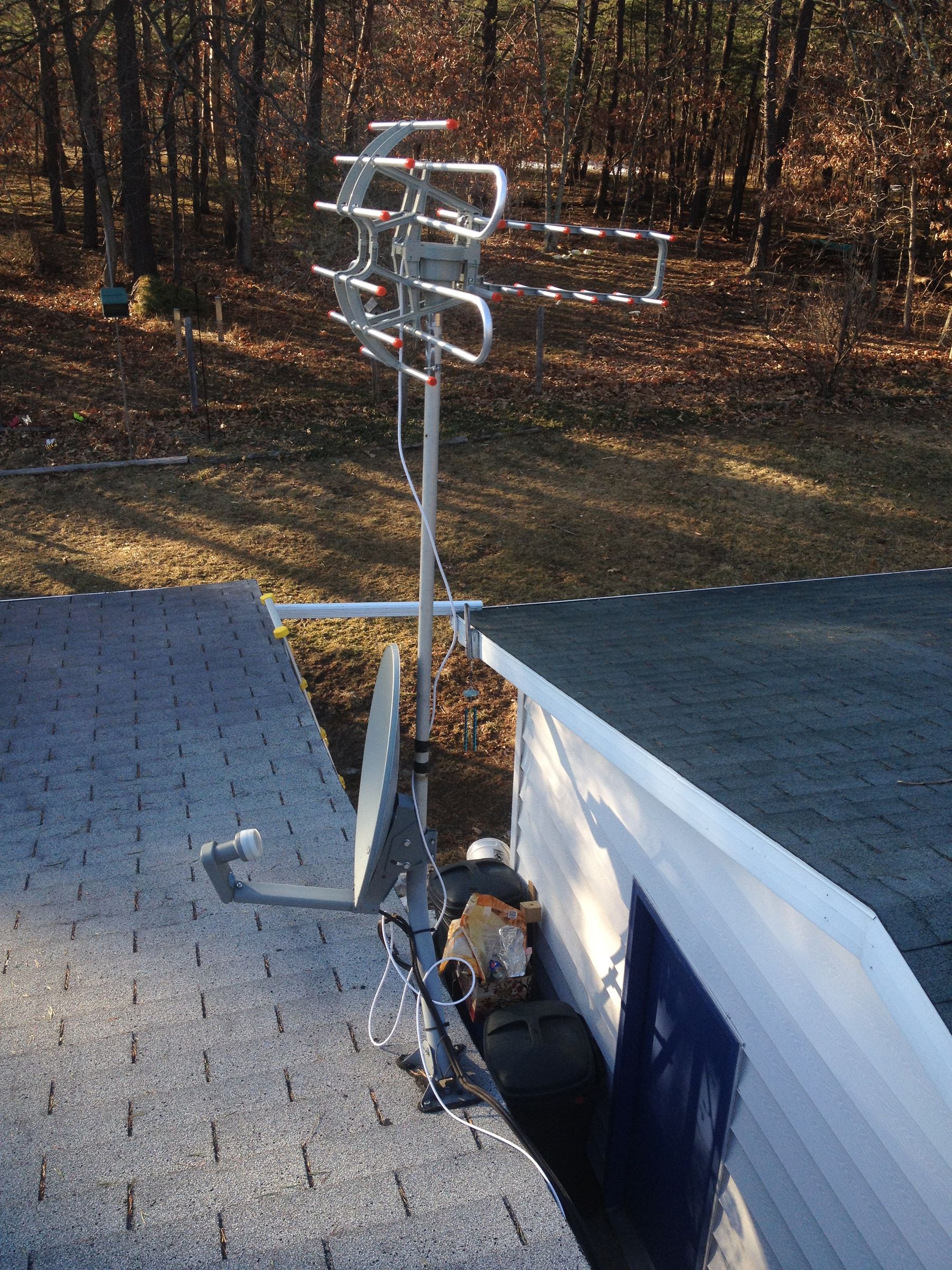 Indoor / Outdoor Bowtie Antenna : 5 Steps - Instructables