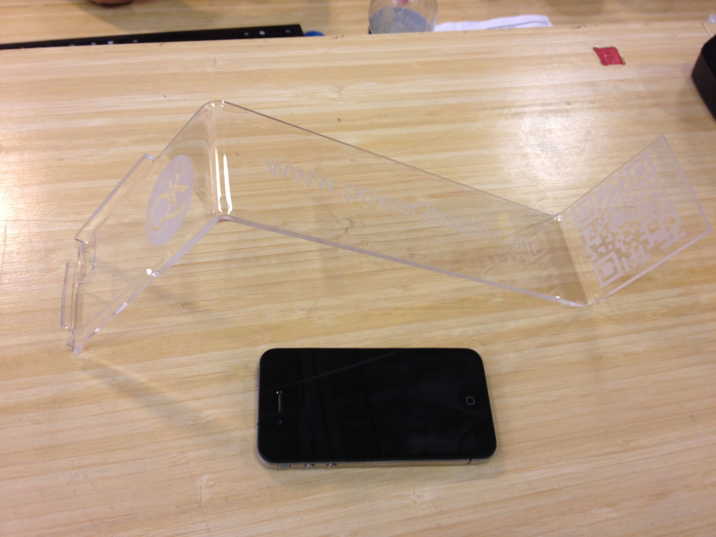 How to Make a Quick Key 'Scan Stand' for IPhone 4/4S/5 : 3 Steps ...