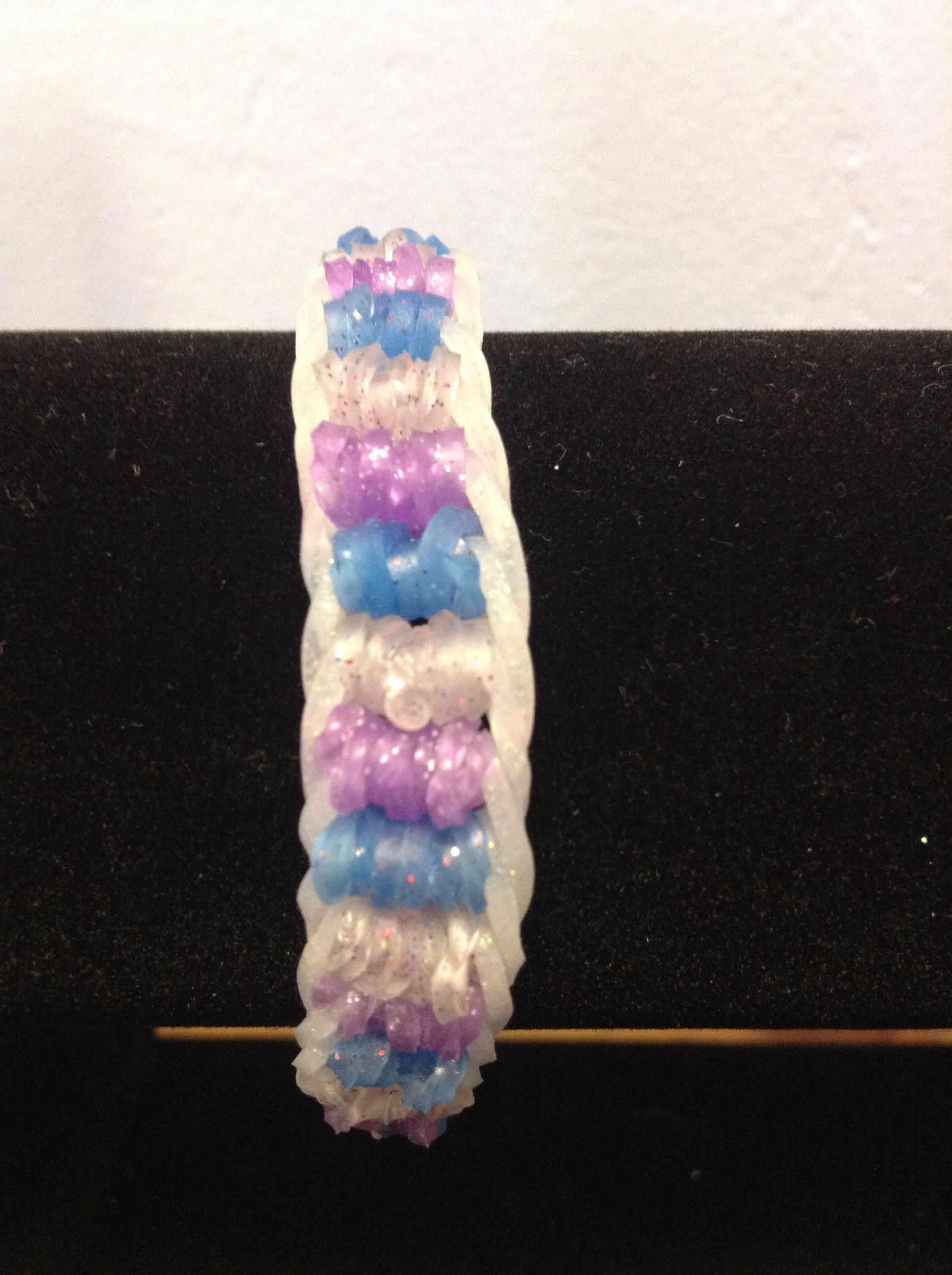 Rainbow Loom: Grand Illusion Bracelet : 5 Steps - Instructables