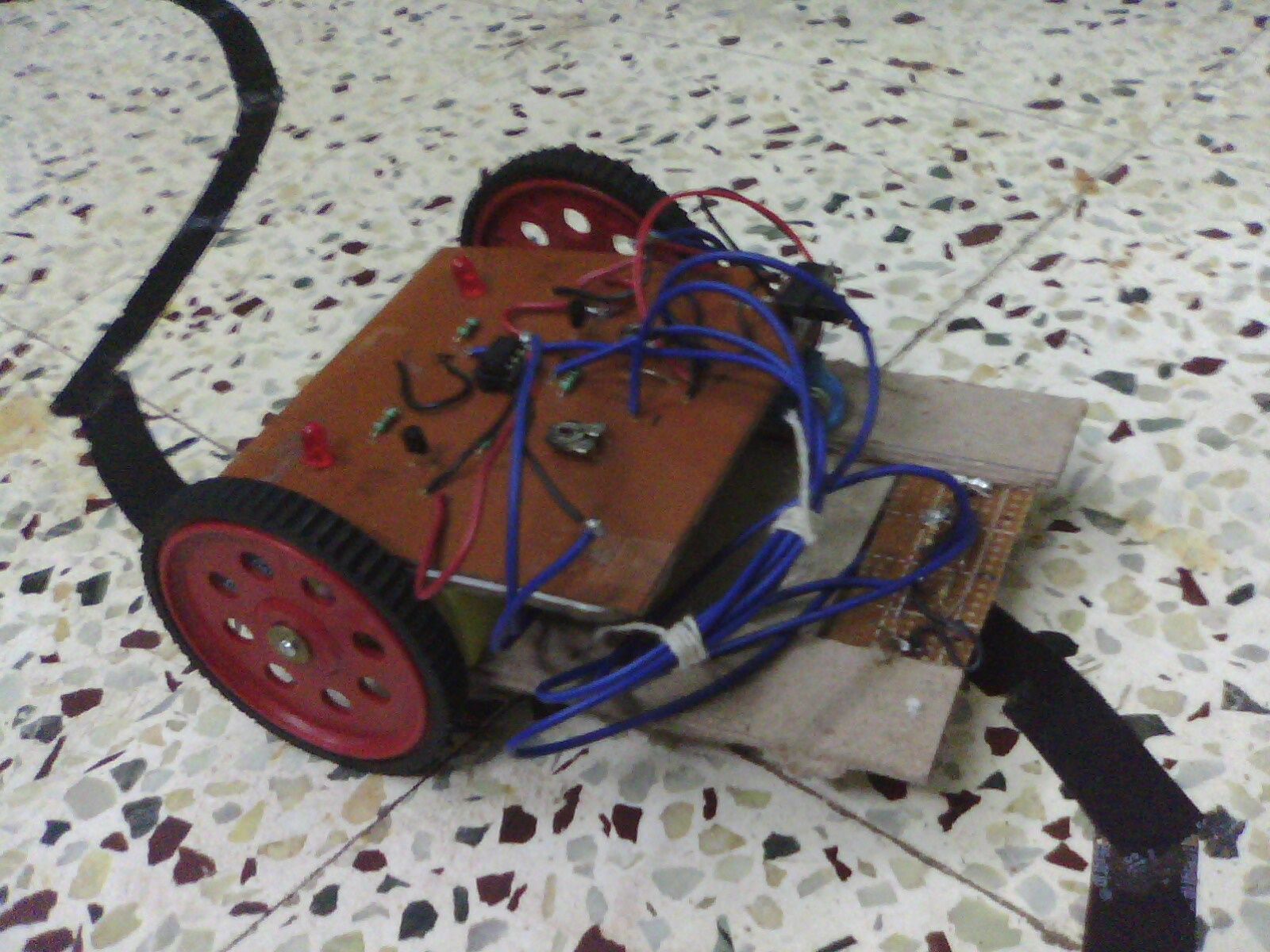 Home Made Line Tracer Robot : 10 Steps (with Pictures) - Instructables