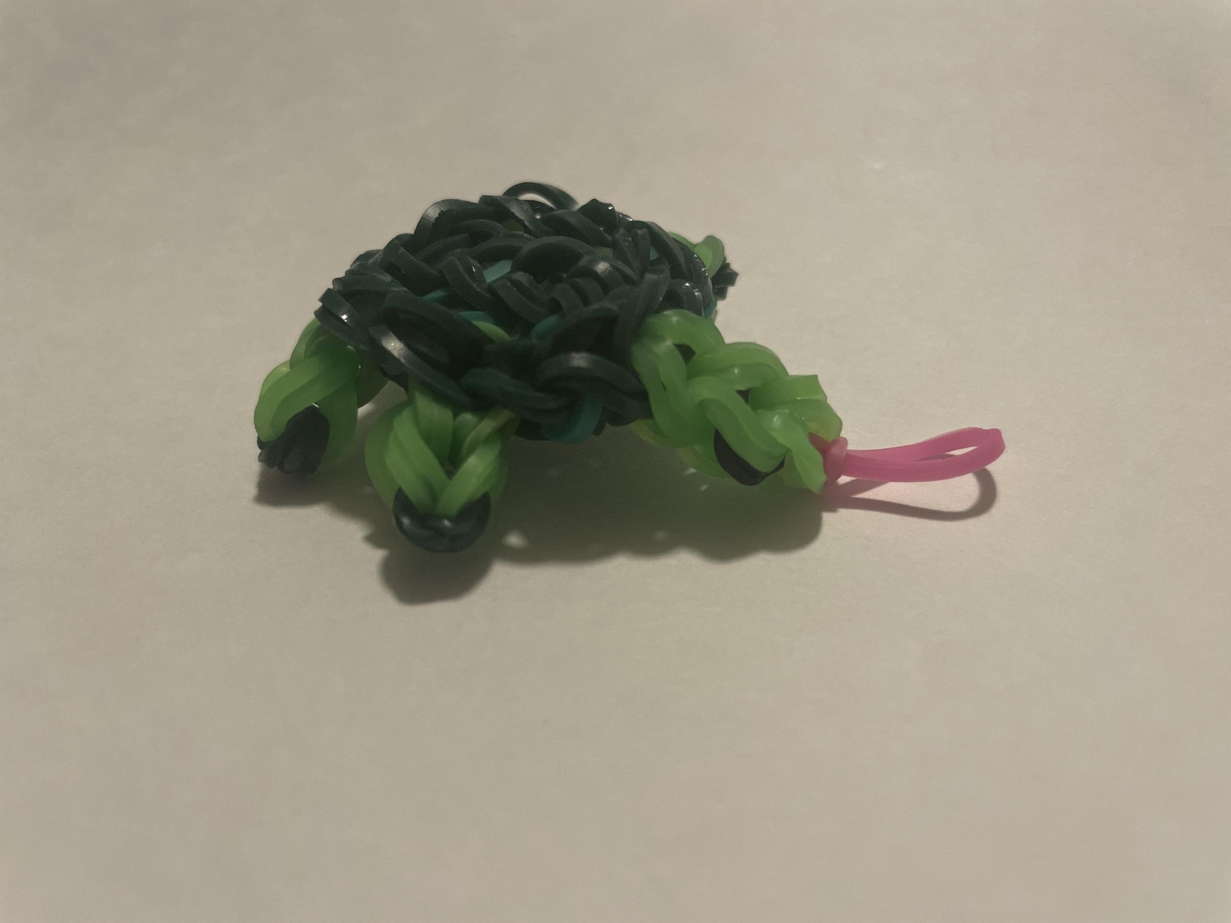Rainbow Loom, Turtle Charm : 8 Steps (with Pictures) - Instructables