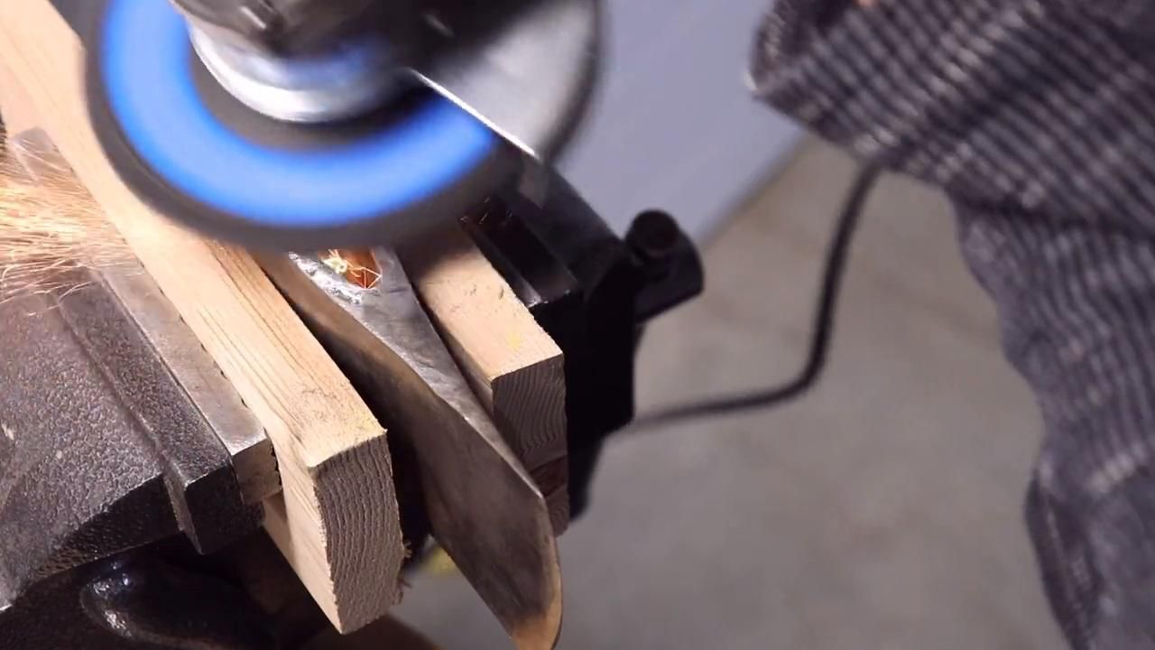 Axe Restoration : 4 Steps (with Pictures) - Instructables