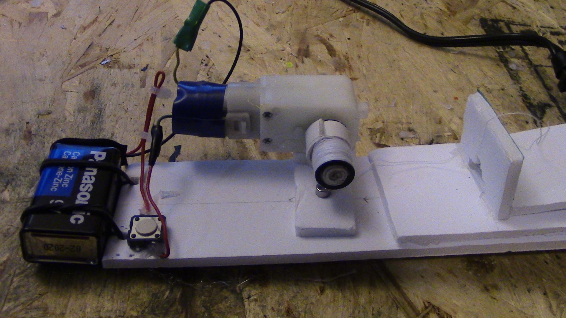 Working Spider-Man Web Shooter : 18 Steps (with Pictures) - Instructables