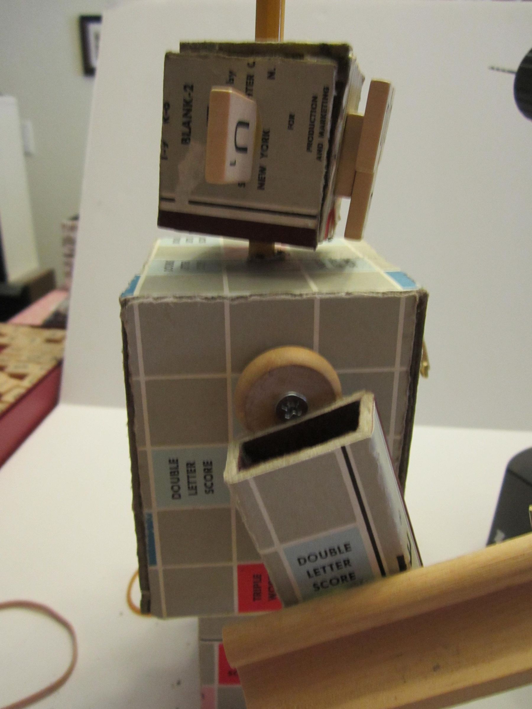 Meet 'OOE' the Scrabble Robot : 6 Steps (with Pictures) - Instructables