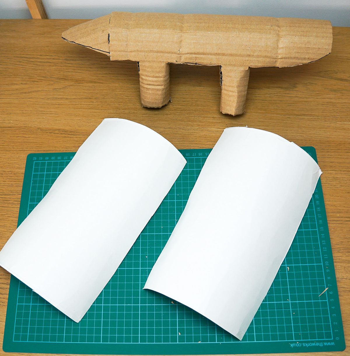 DIY Cardboard Pangolin | Sculpt an Armoured Animal With Recycled Card ...