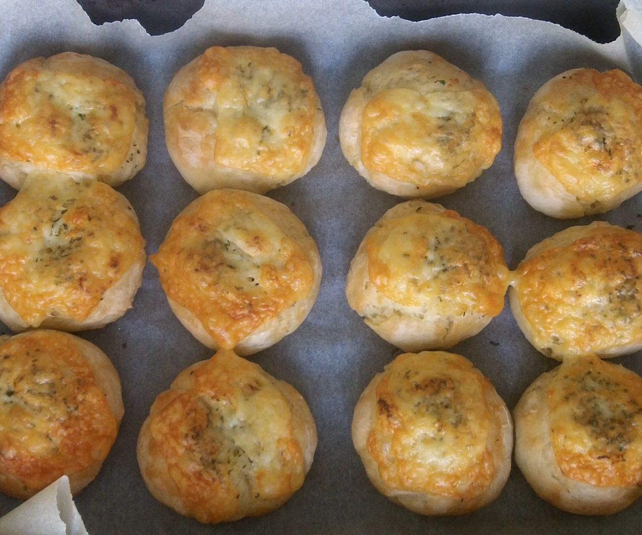 Very Very Easy Mini Butter Bread Rolls & Garlic Cheese Rolls (with ...