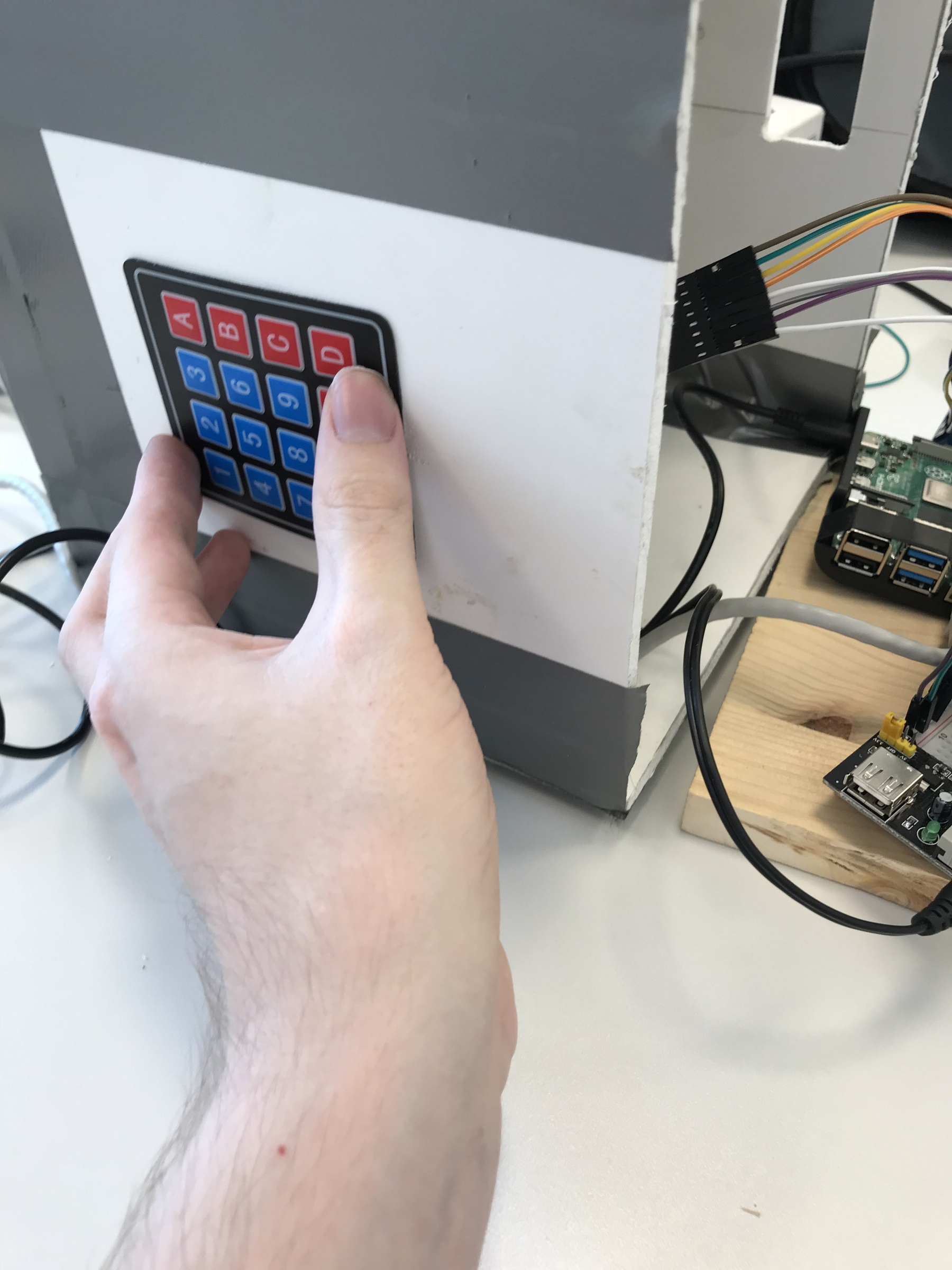 "Dr. Pablo" Smart Medication Dispenser : 11 Steps - Instructables