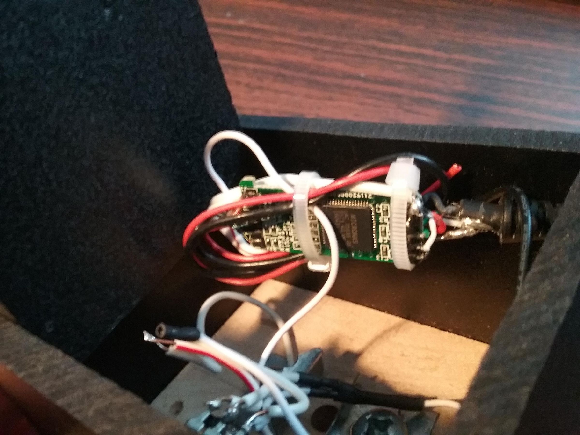 How to Make an Audio Interface Out of a USB Headset : 10 Steps ...