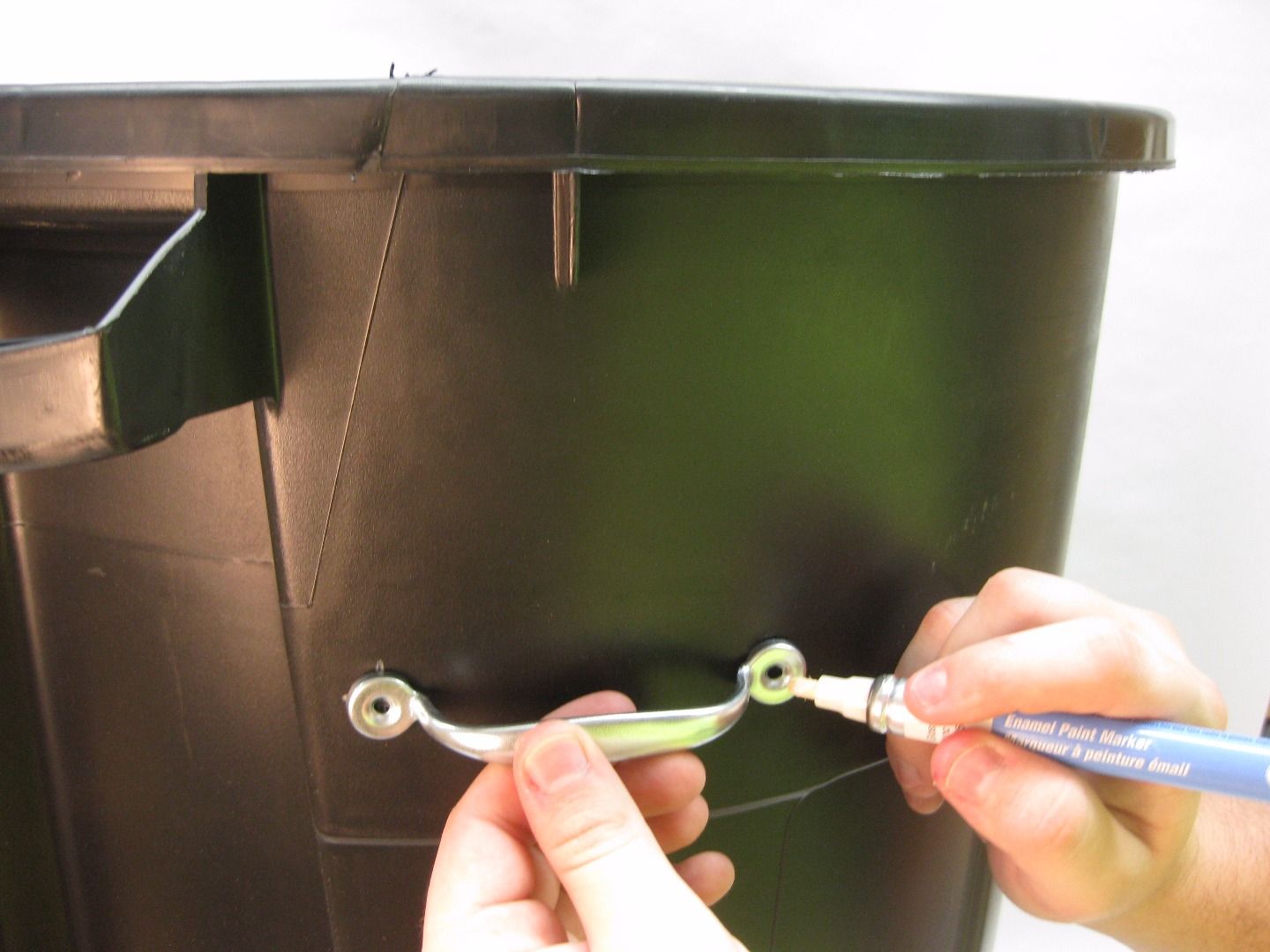 Inexpensive Compost Bin : 7 Steps (with Pictures) - Instructables