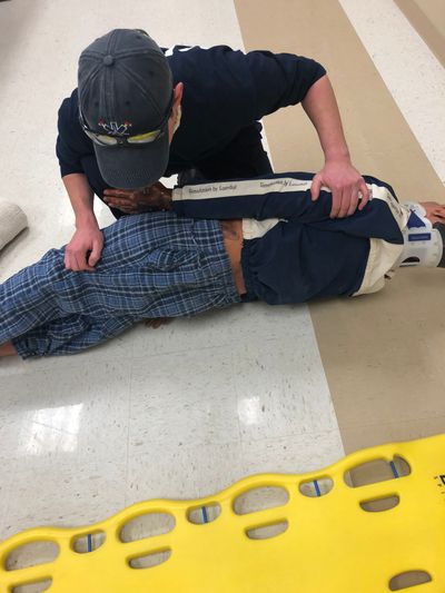 How to Backboard a Patient : 5 Steps - Instructables