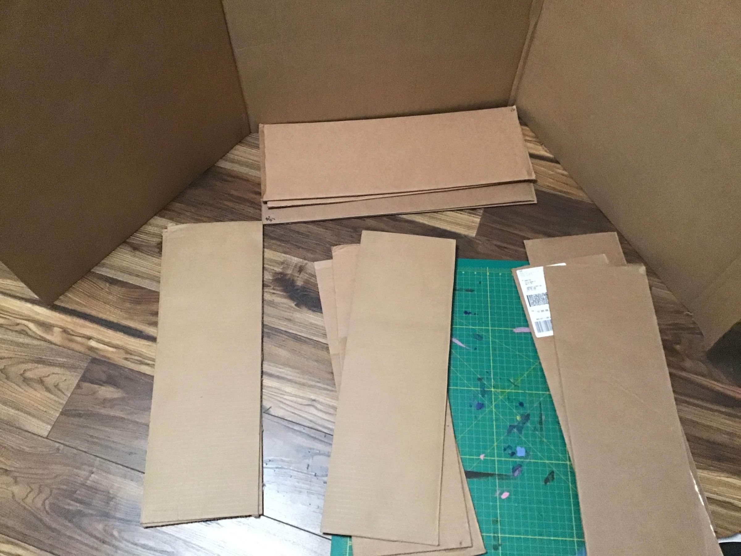 Cardboard Bookshelf : 5 Steps - Instructables