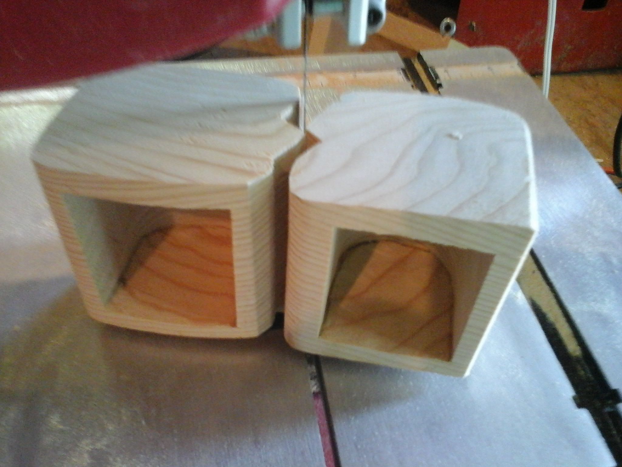 "Broken" Bandsaw Box : 11 Steps (with Pictures) - Instructables