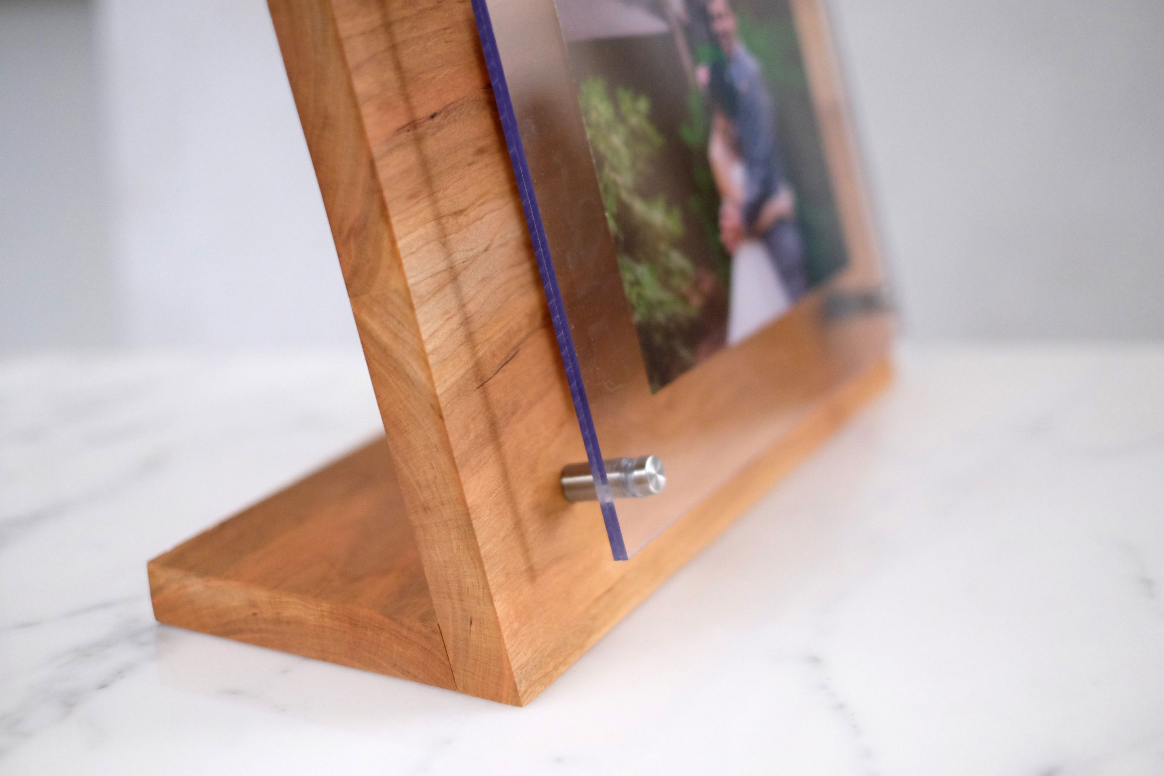 Modern Wood and Acrylic Photo Stand : 7 Steps (with Pictures ...