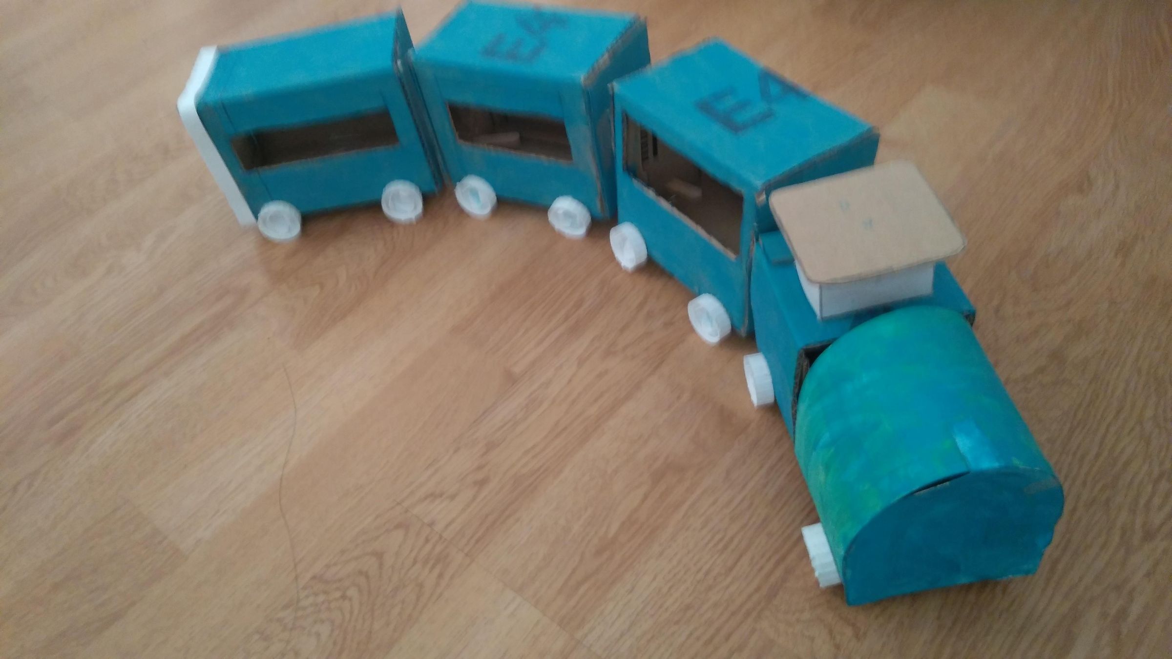 Small Cardboard Train : 12 Steps (with Pictures) - Instructables