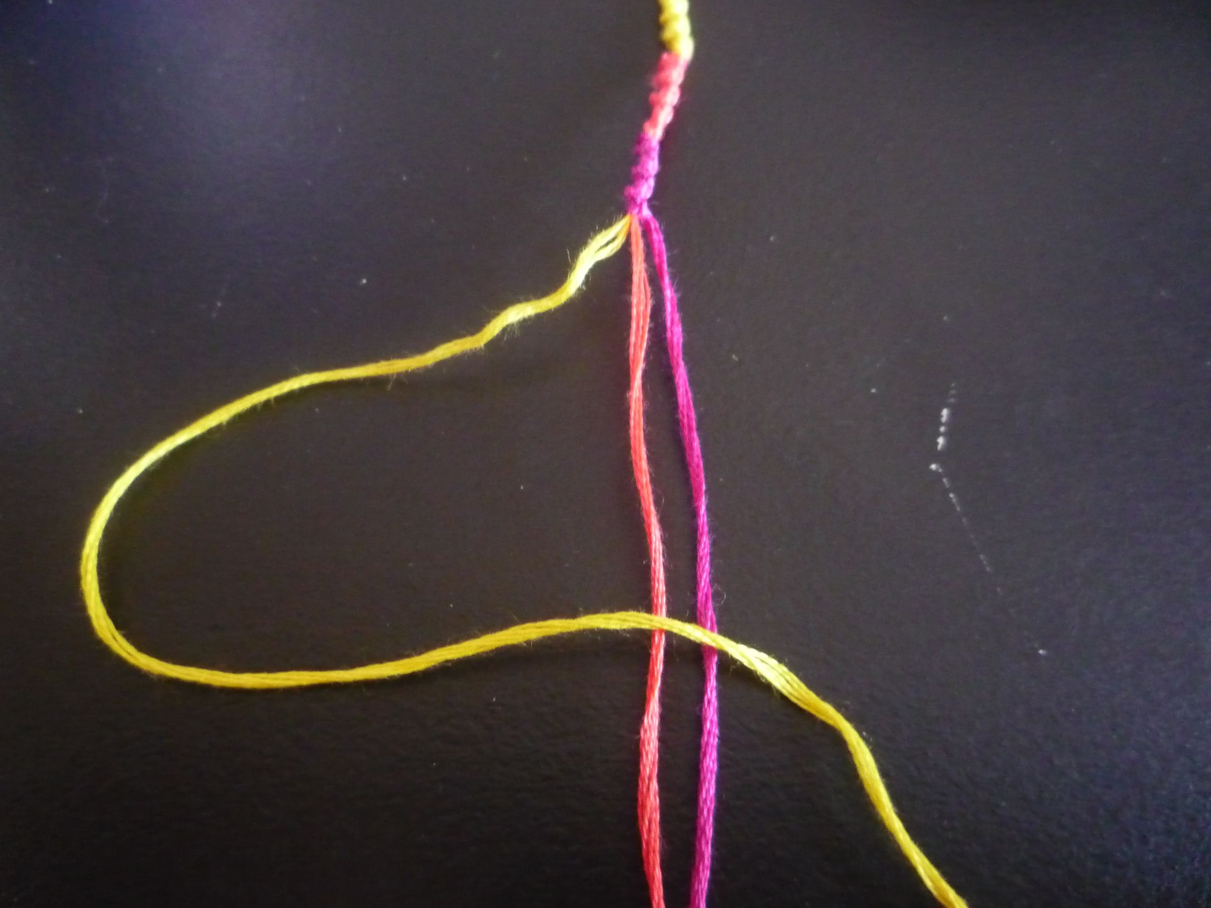 How to Make a Spiral Friendship Bracelet : 8 Steps - Instructables