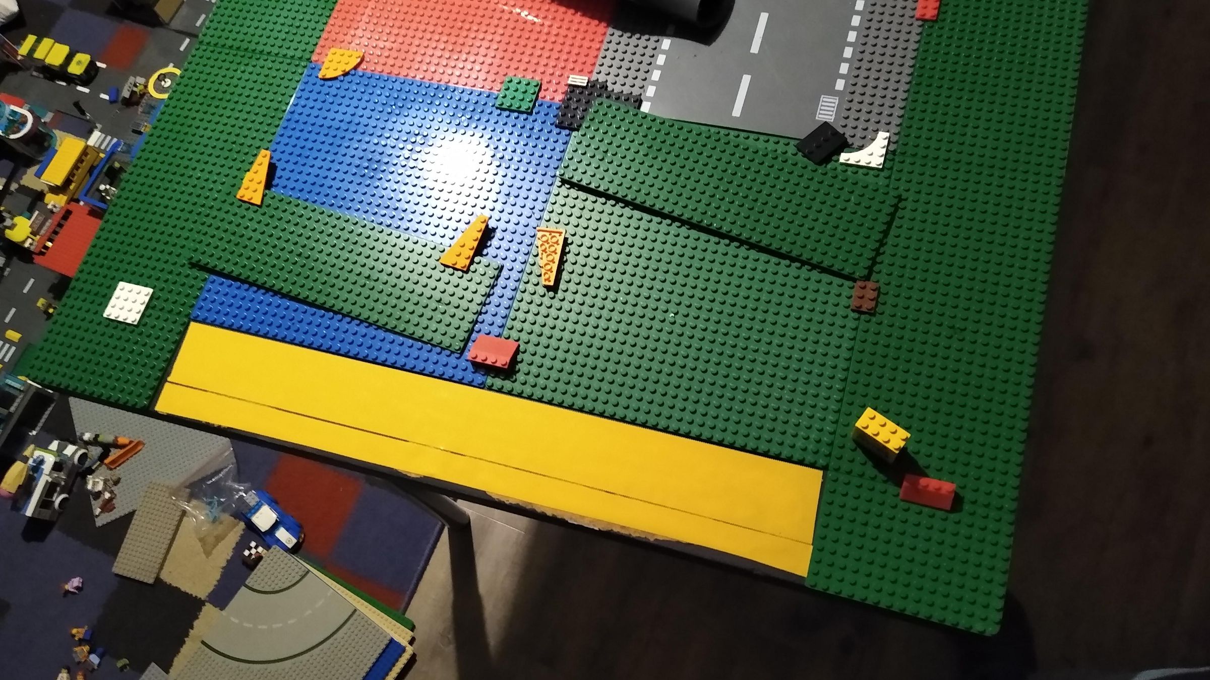 Lego Play Table (with Interchangeable Baseplates) - Updated : 7 Steps ...