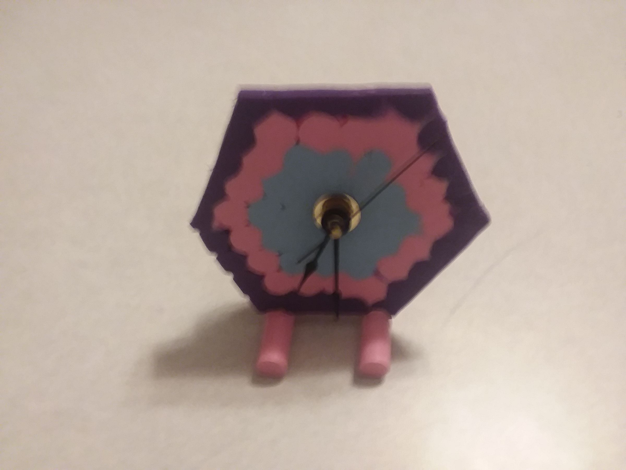 Dainty Desk Clock From Hot Glue : 9 Steps - Instructables
