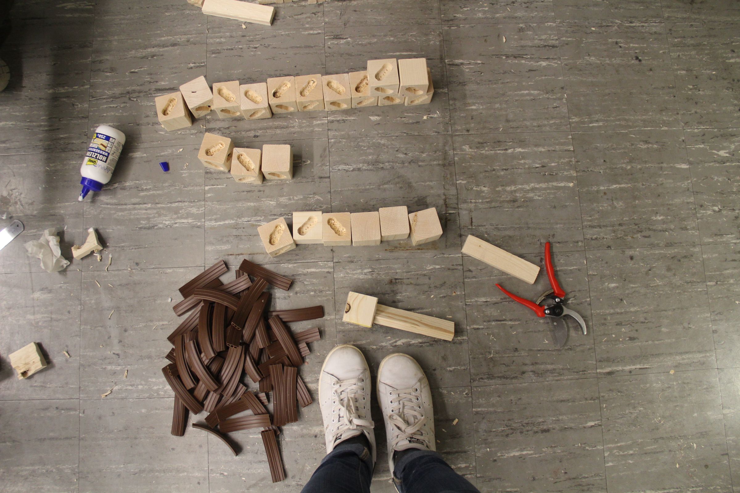 A.U.X.E.chair : Design and Fabrication of an Adaptive Auxetic Chair : 6 ...