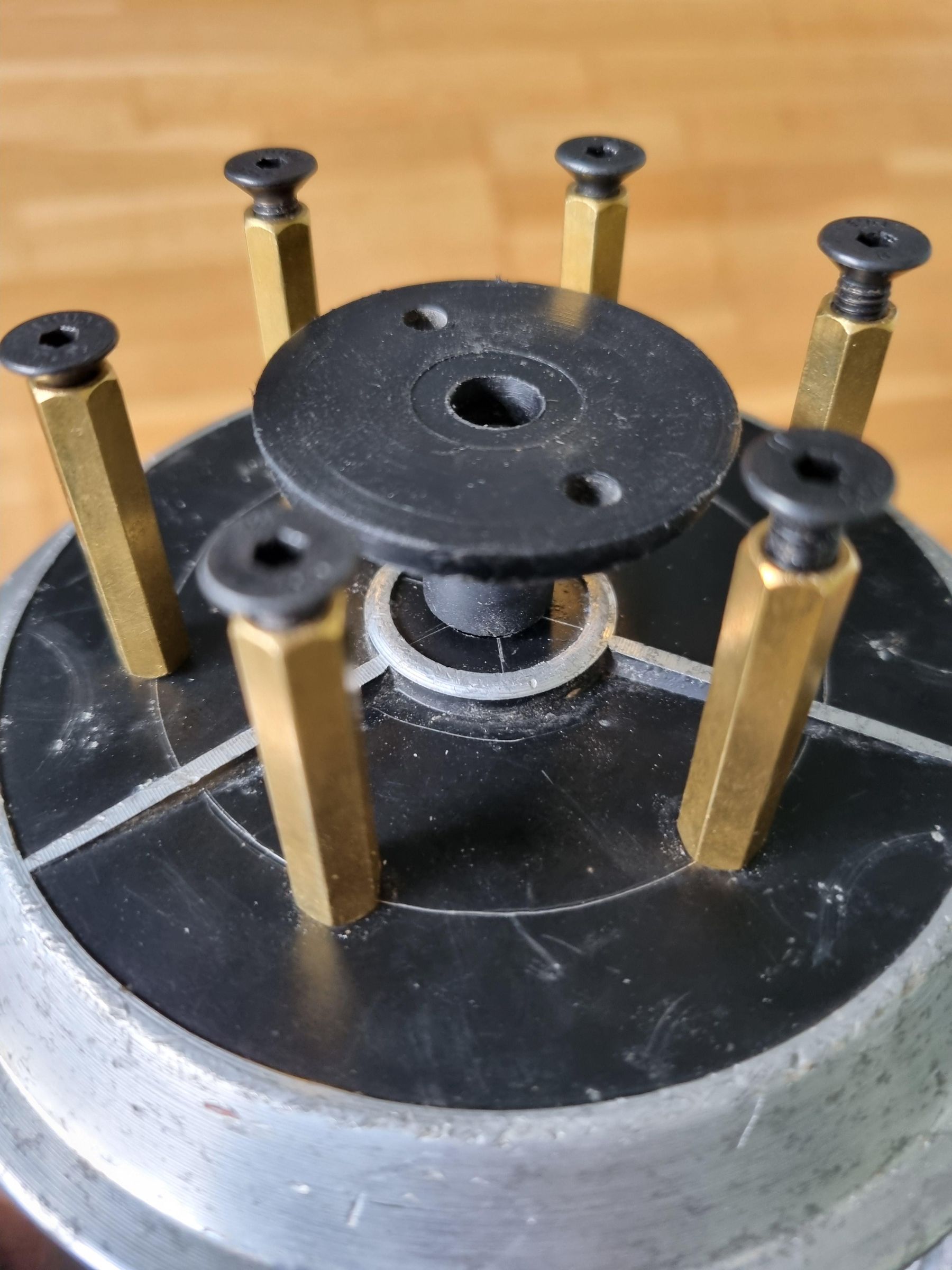 50 Bucks Direct Drive Wheel Base From a Hoverboard : 9 Steps ...