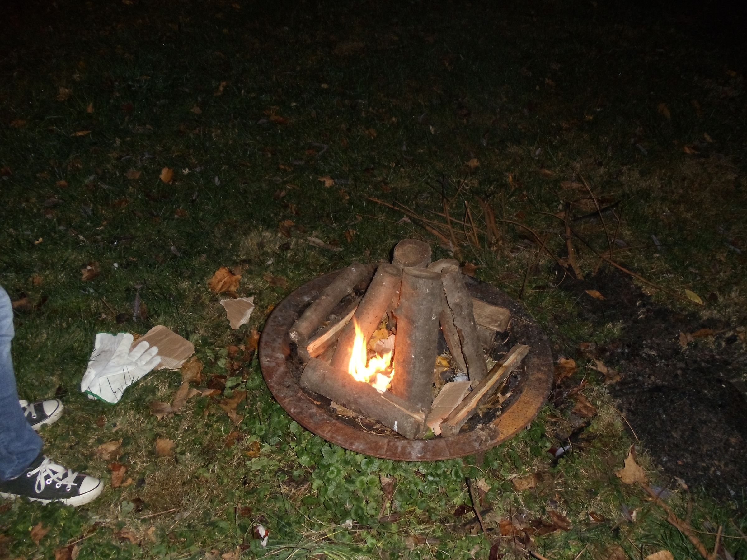 How to Start a Fire : 7 Steps (with Pictures) - Instructables