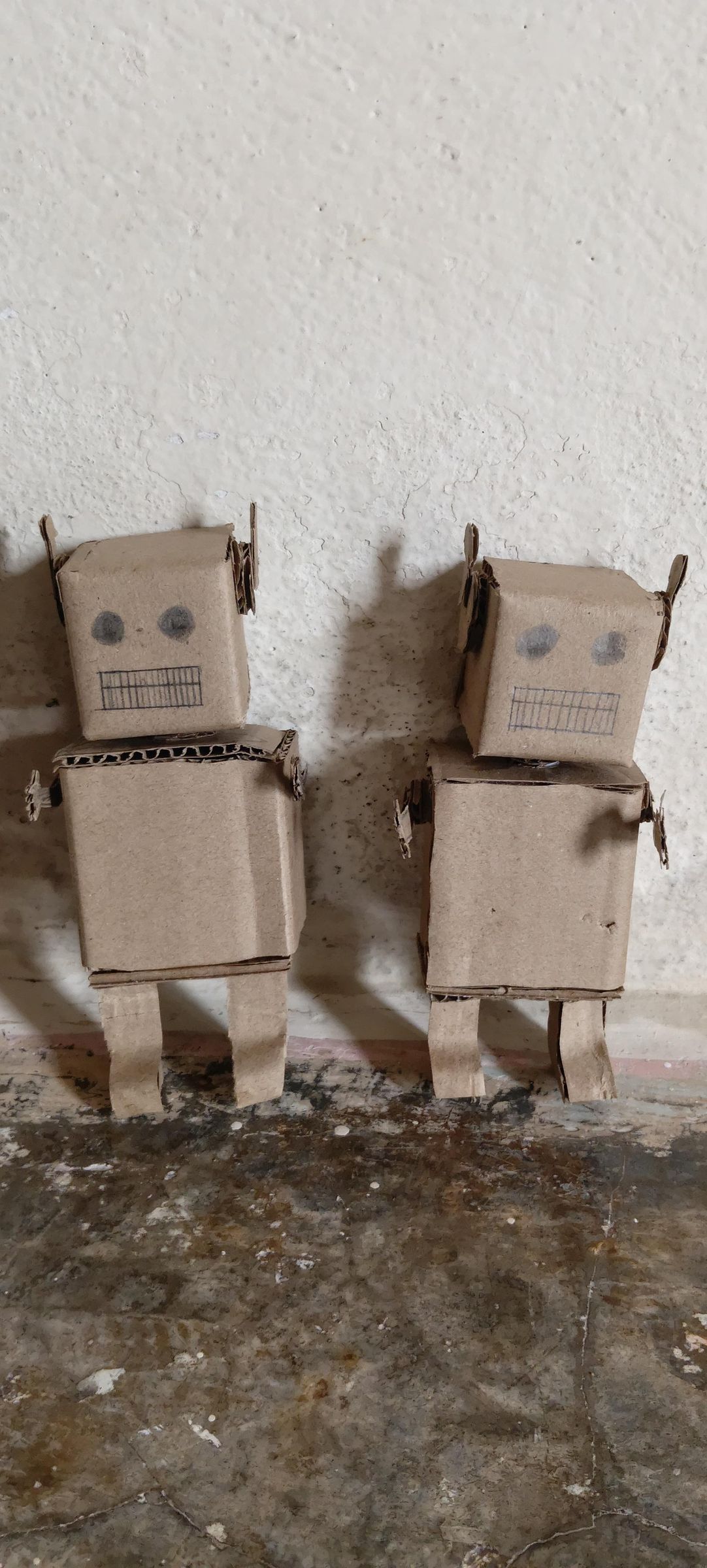 How to Make a Robot With Carboard : 5 Steps - Instructables