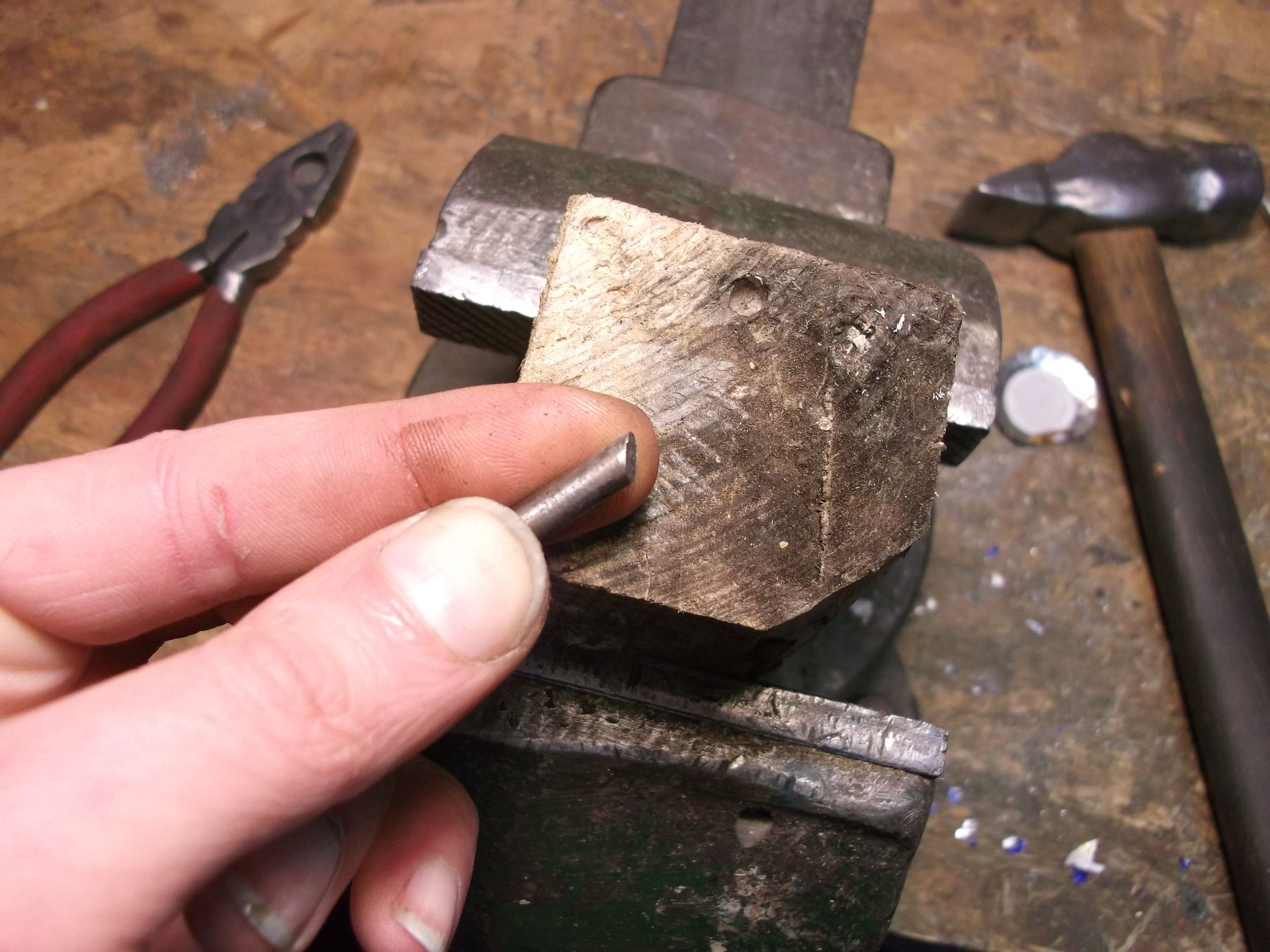 How to Make Scale Armor From Bottle Caps (Updated) : 8 Steps (with ...