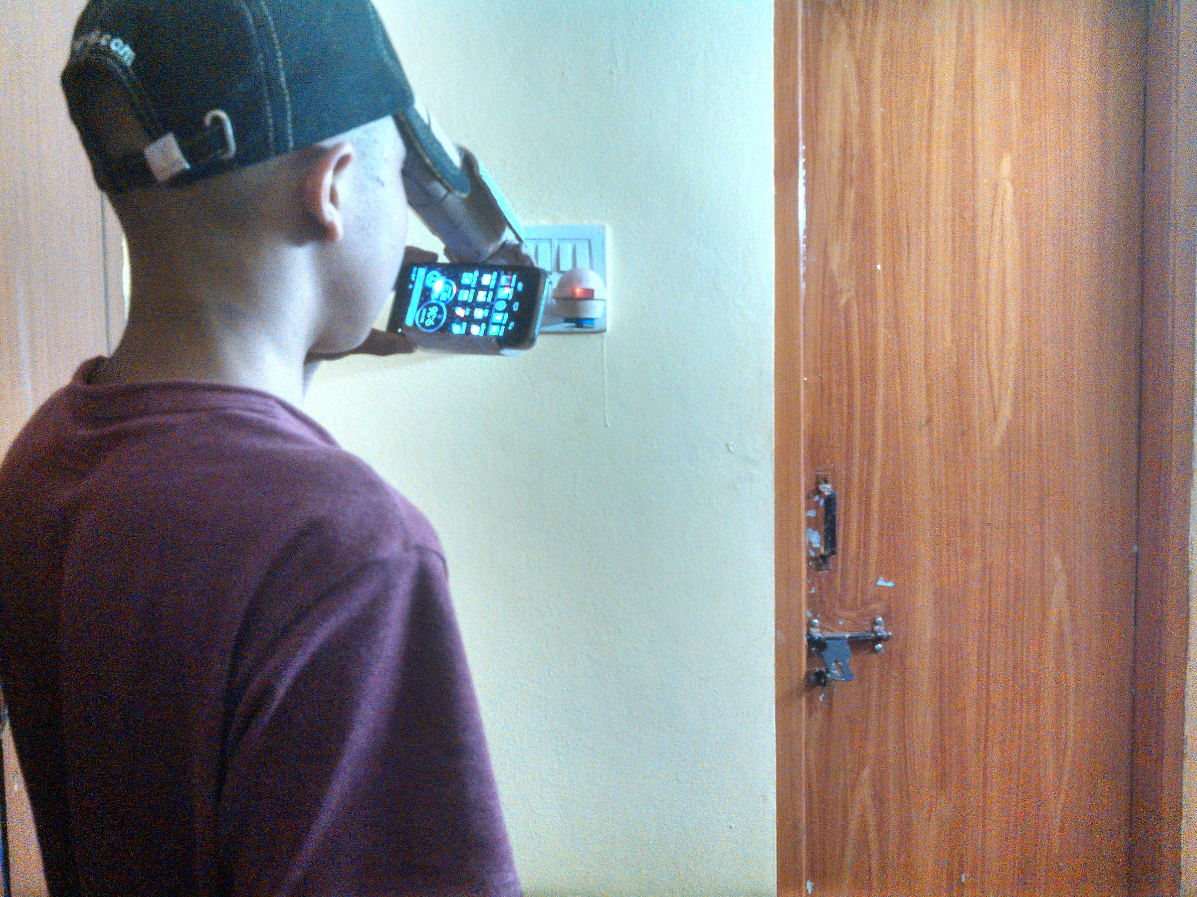 ( CPS ) CAP PHONE STAND : 6 Steps - Instructables