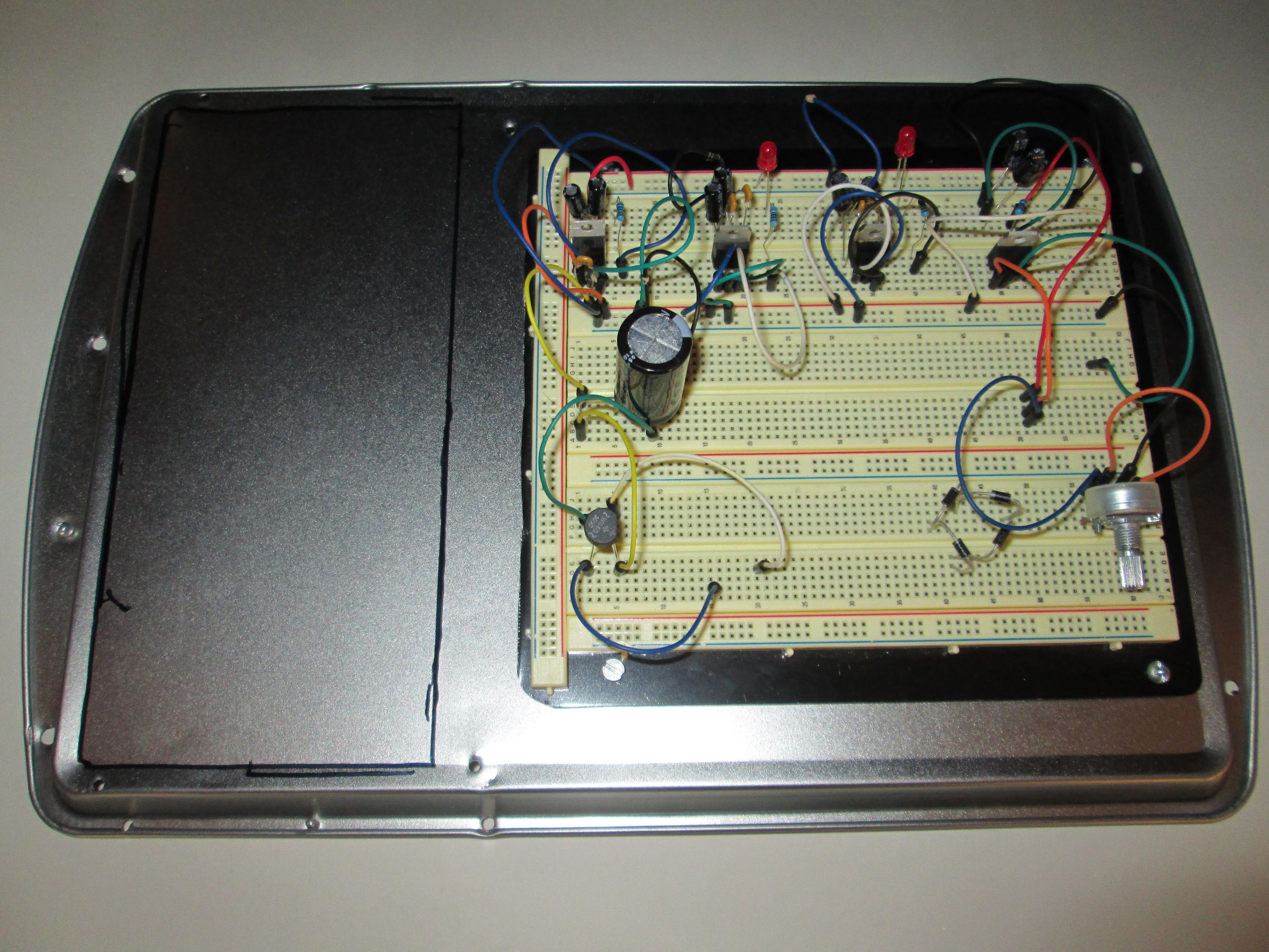 Powered Breadboard Workstation : 6 Steps (with Pictures) - Instructables