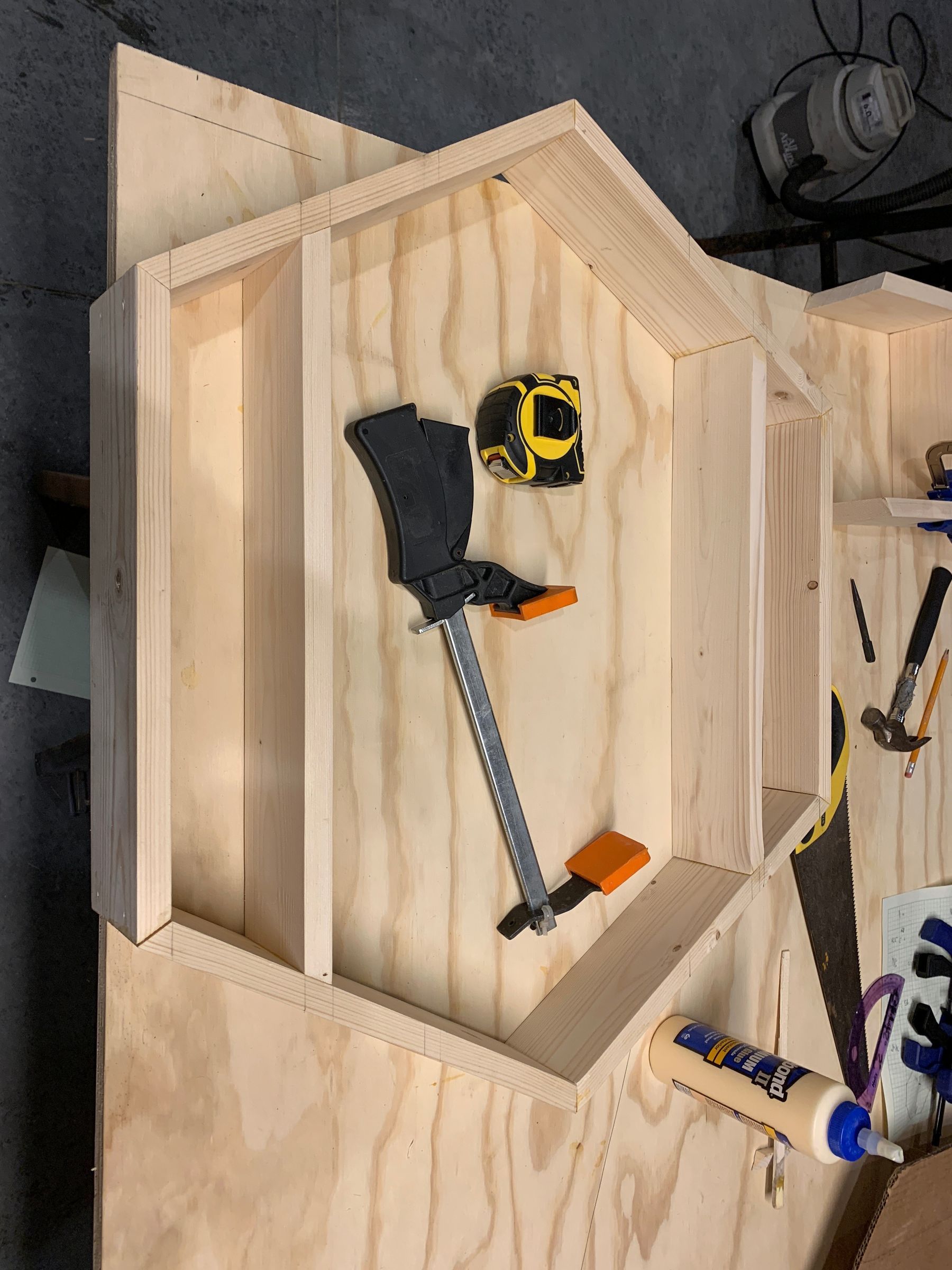 Hexagon Shelf With Inner Sections : 10 Steps (with Pictures ...