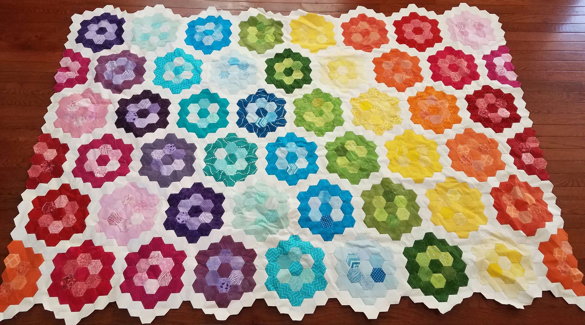 Hexagon English Paper Hand Piecing : 8 Steps (with Pictures ...