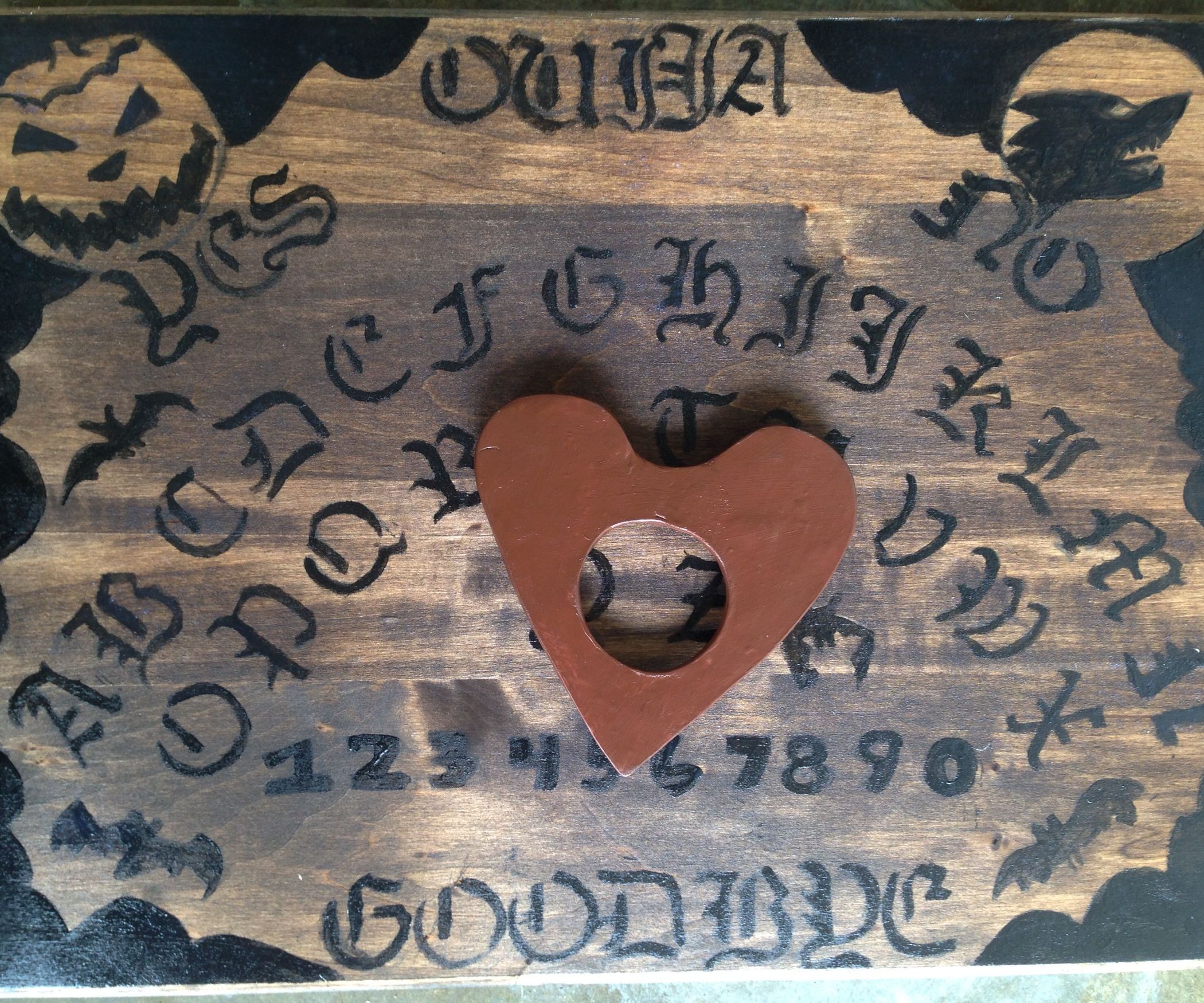 DIY Ouija Board! : 7 Steps - Instructables