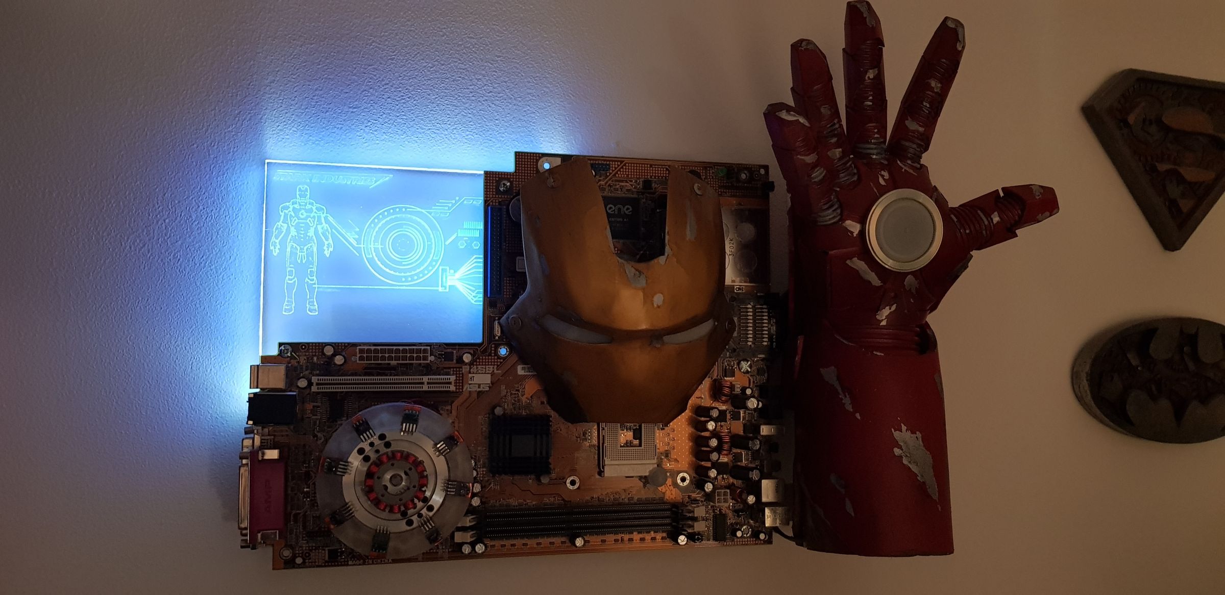A Stand for Tony's Work (Ironman Jarvis Console) : 3 Steps - Instructables
