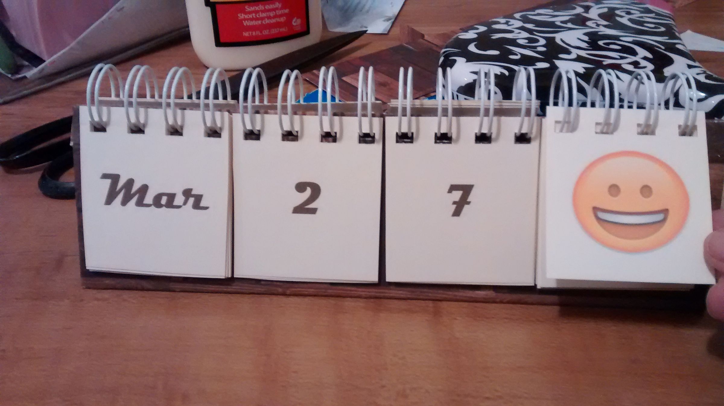 Flip Calendar : 3 Steps (with Pictures) - Instructables