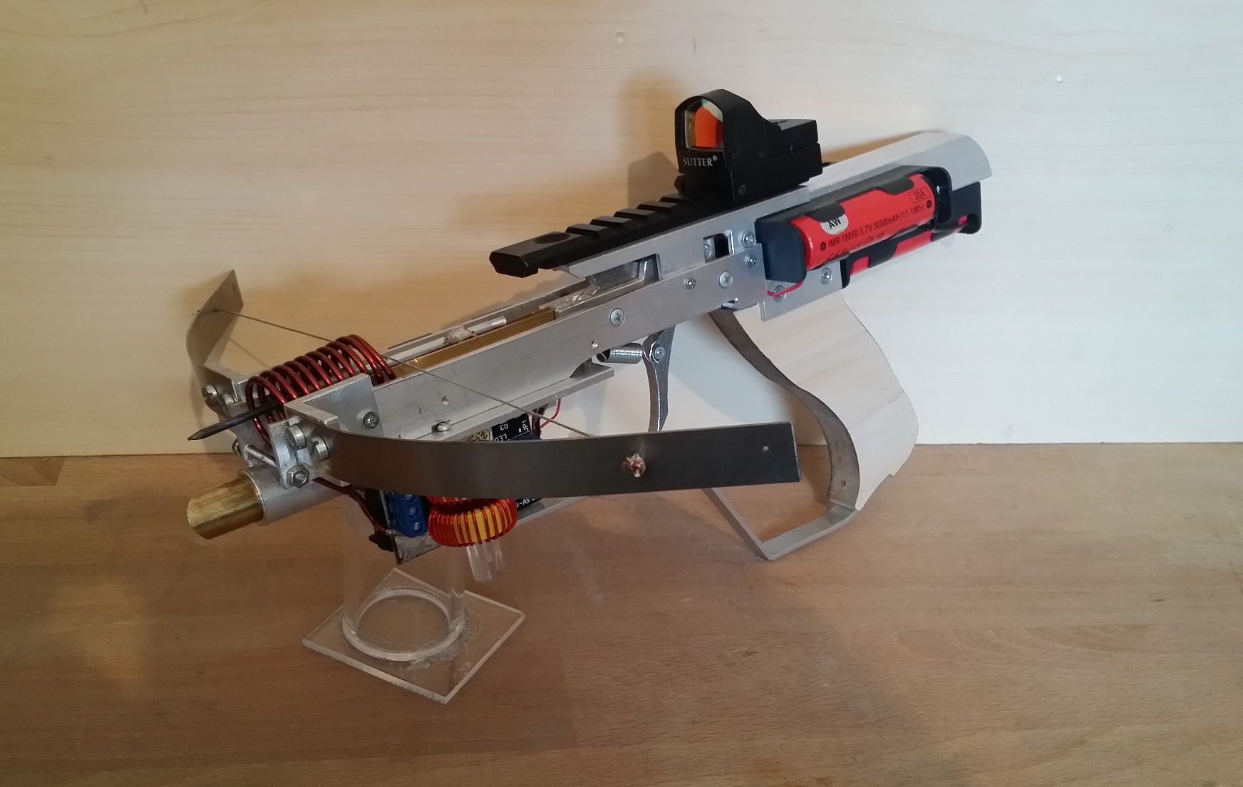 Half Life 2 Glowing Bolt Crossbow : 5 Steps (with Pictures) - Instructables