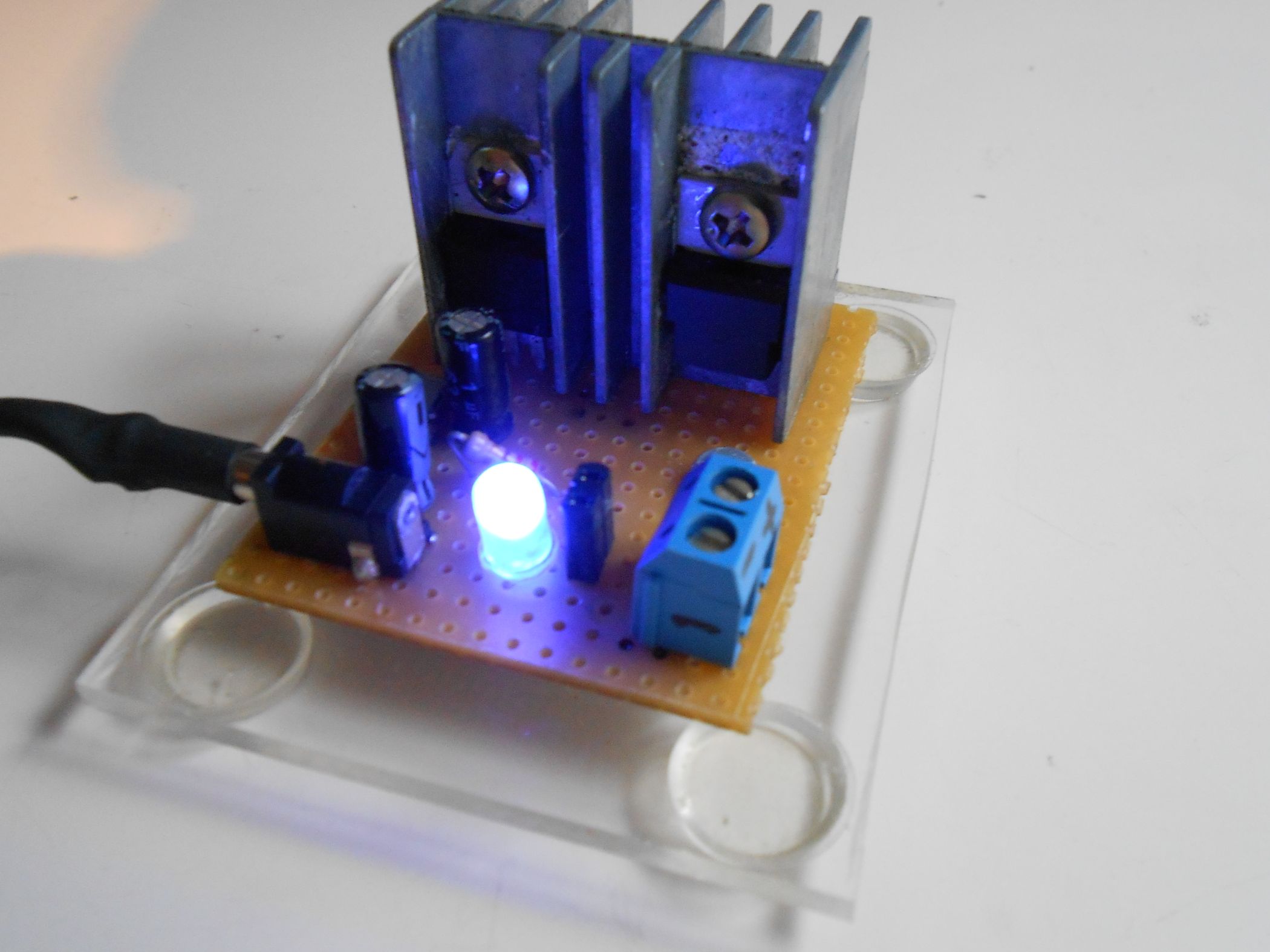 5 Volt Regulator - Instructables