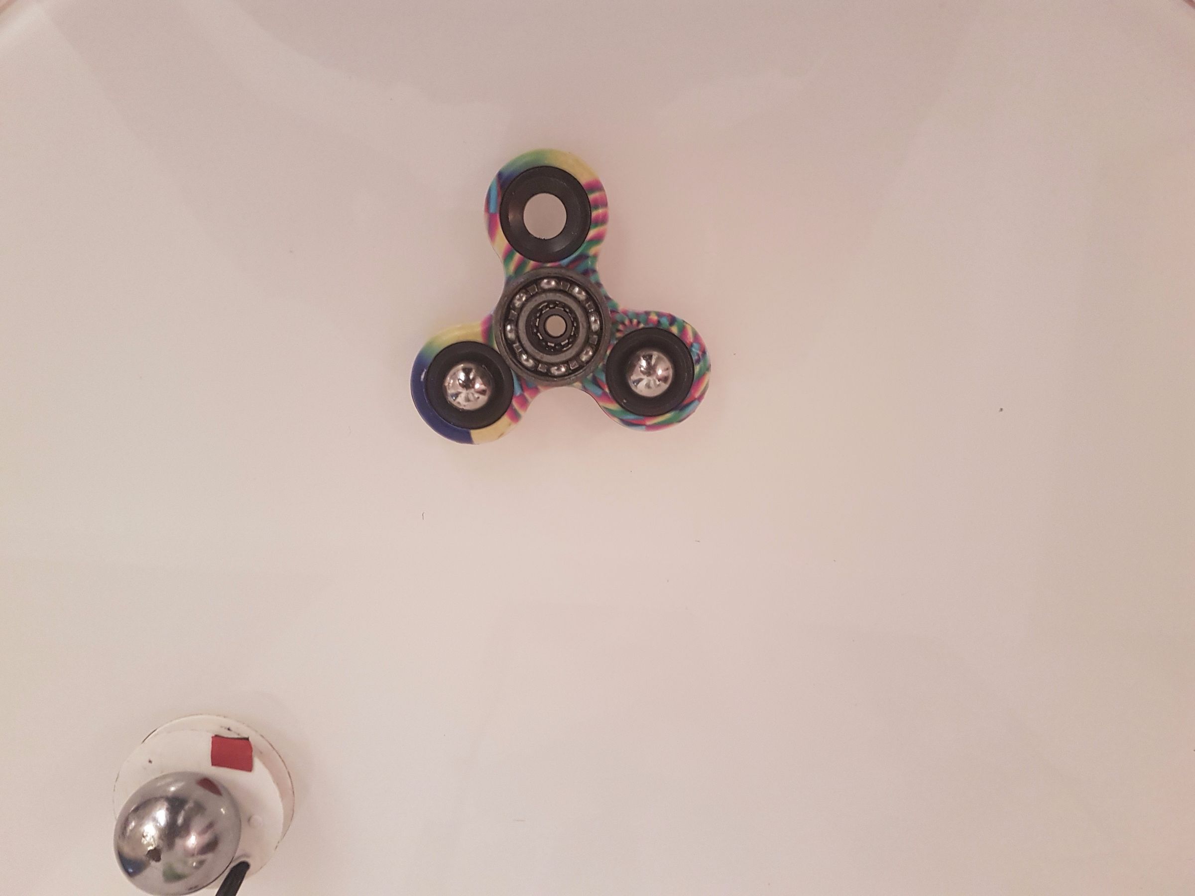 Generator - Fidget Spinner Powering 9W Led Bulb 230 V : 3 Steps (with ...