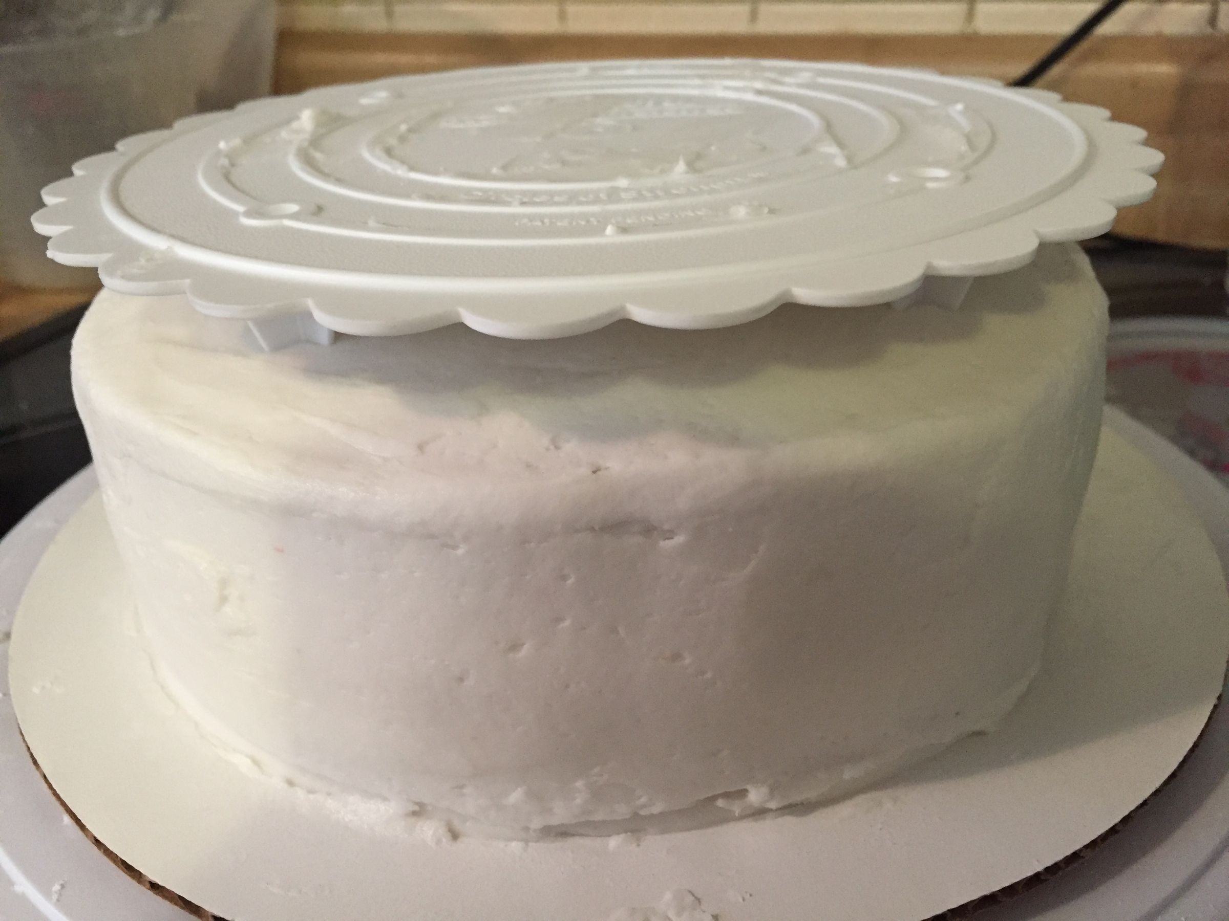 Ghoulishly Bleeding Wedding Cake : 5 Steps (with Pictures) - Instructables