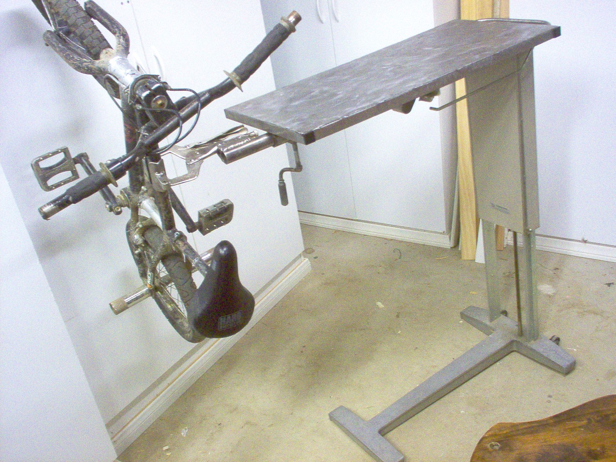 Adjustable Welding/Bike Worktable : 9 Steps (with Pictures) - Instructables