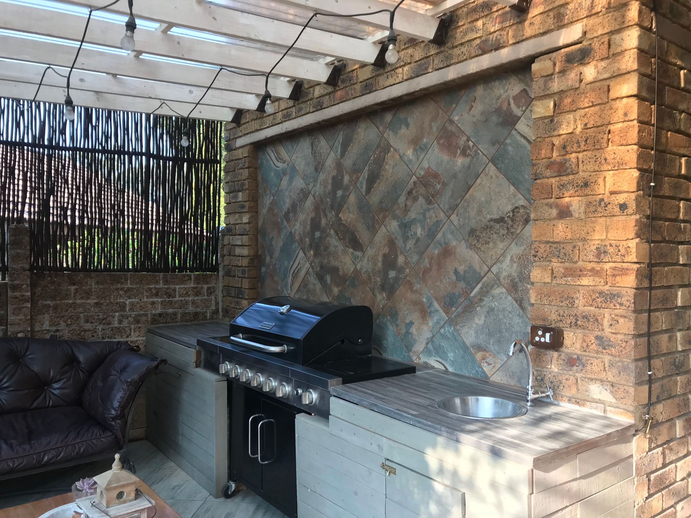 Pergola Style Patio "Braai" Area : 19 Steps (with Pictures) - Instructables