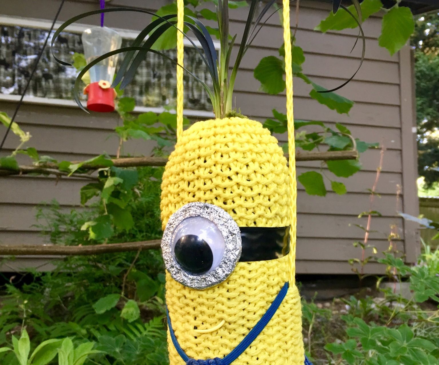Hanging Minion Planter Bag With Growing Hair. : 12 Steps (with Pictures ...