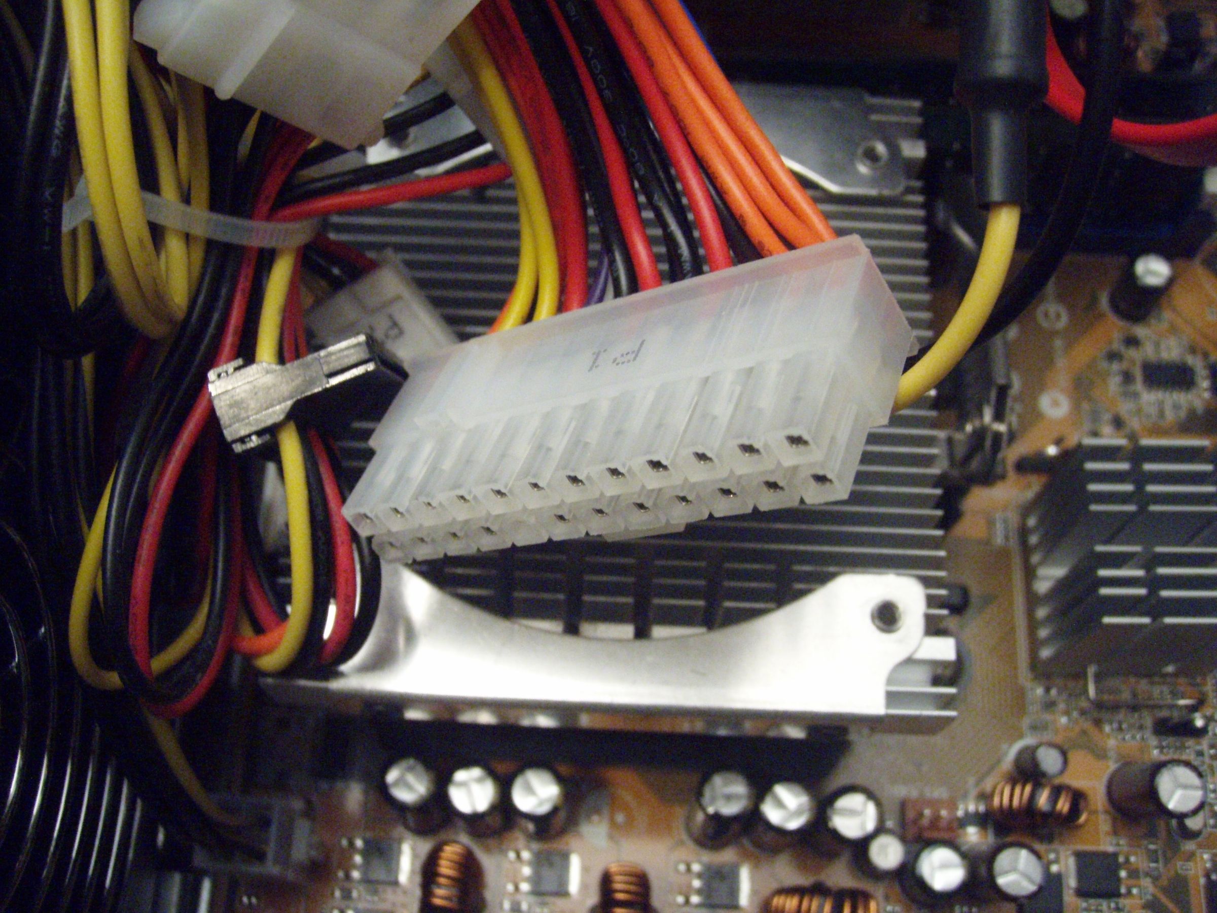 How to Disassemble a Computer : 16 Steps (with Pictures) - Instructables