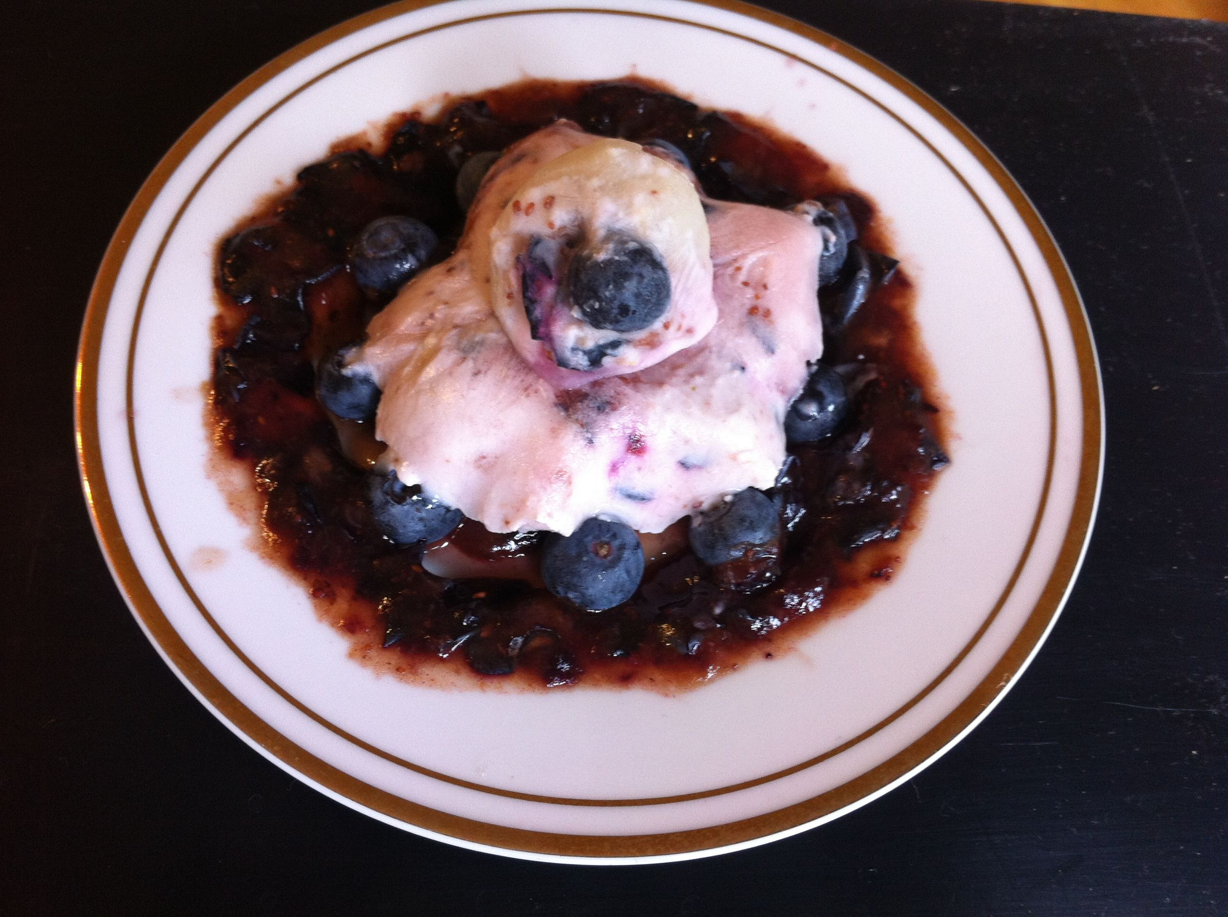 Frozen Blueberry/Pomegranate/Mango Yogurt Stuffed Inside Litchi: : 3 ...