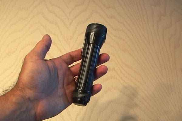 $100 Super Bright Flashlight for Under $10! : 5 Steps - Instructables