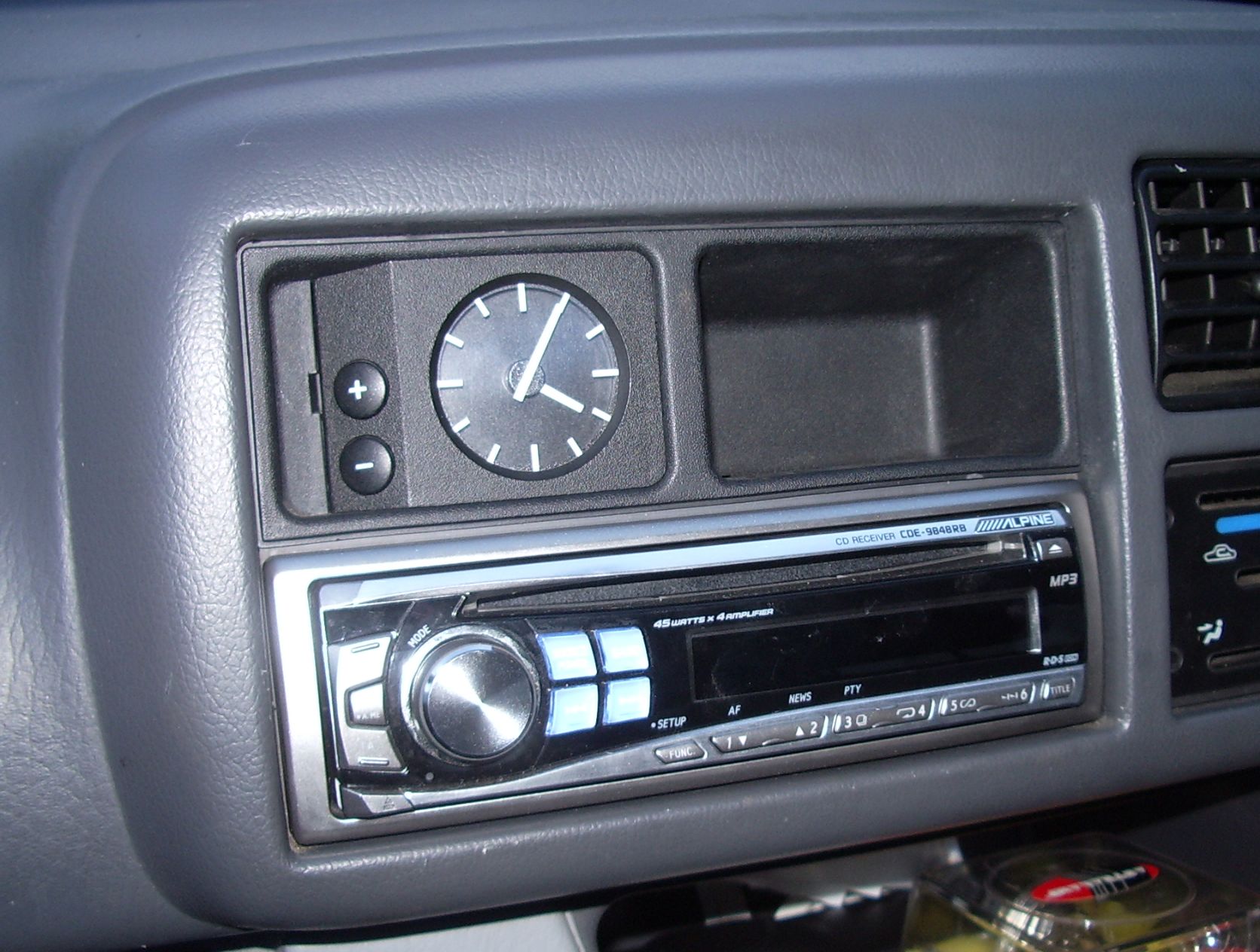 Fitting a 3 Series BMW Dash Clock to a Mazda Bongo : 7 Steps ...