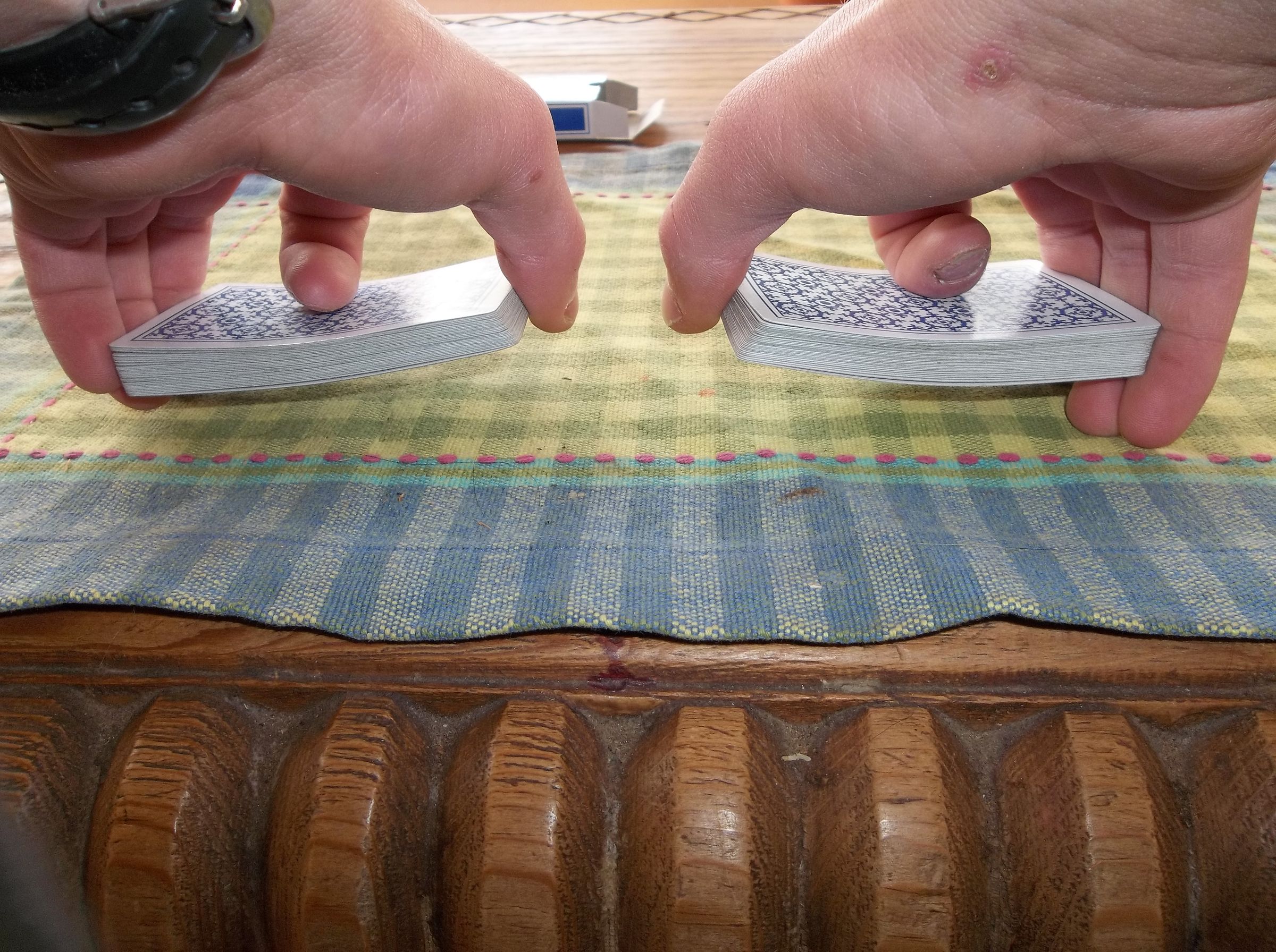 How to Shuffle Cards Like a Pro : 6 Steps - Instructables