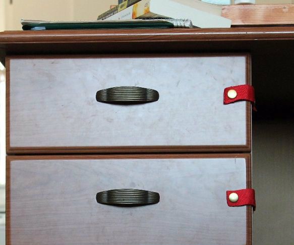Best Cheap DIY Child-proof Drawer/Appliance Latch : 5 Steps - Instructables